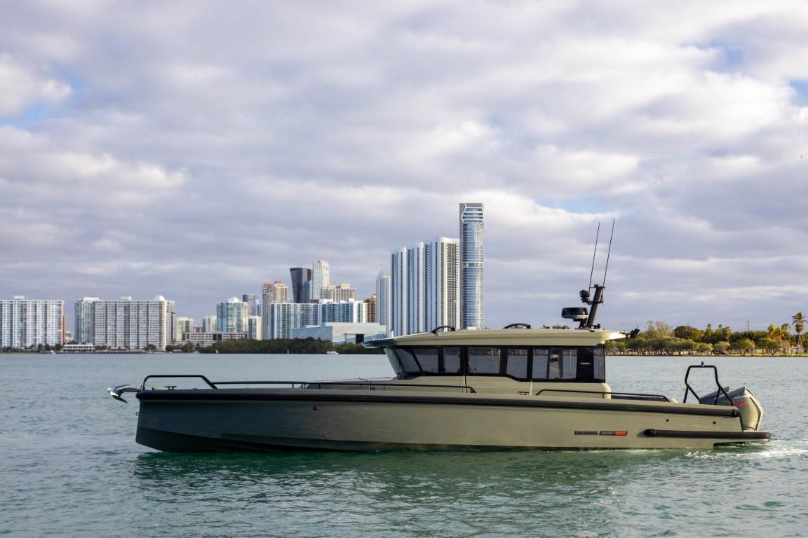 New BRABUS Shadow 900XC in Florida - iNautia