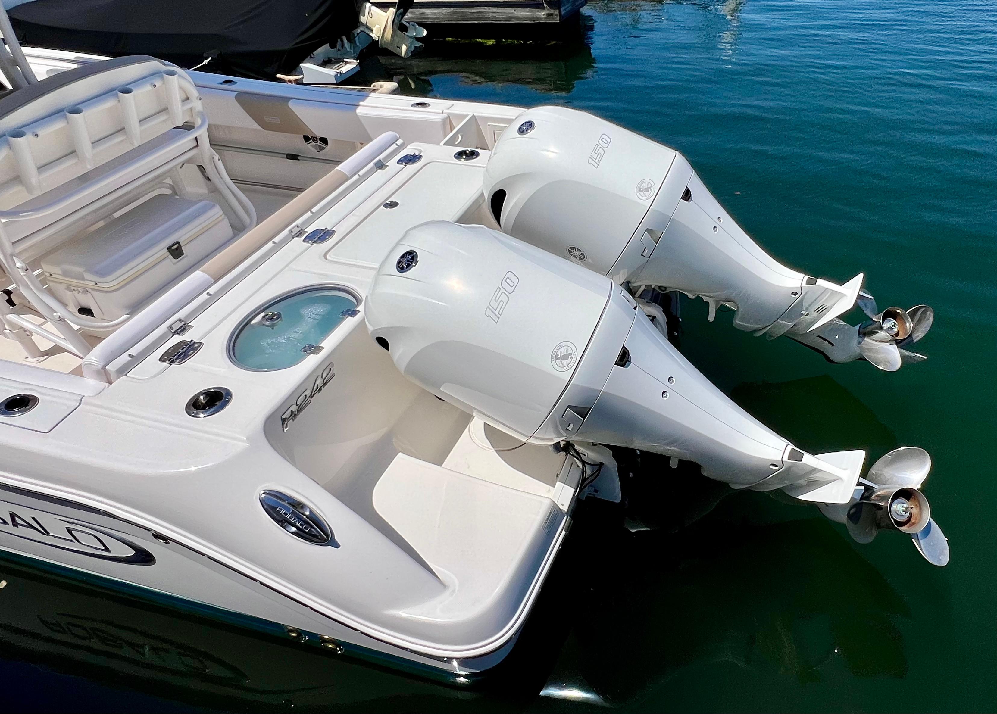 2019 Robalo R242 Center Console Center Console for sale - YachtWorld
