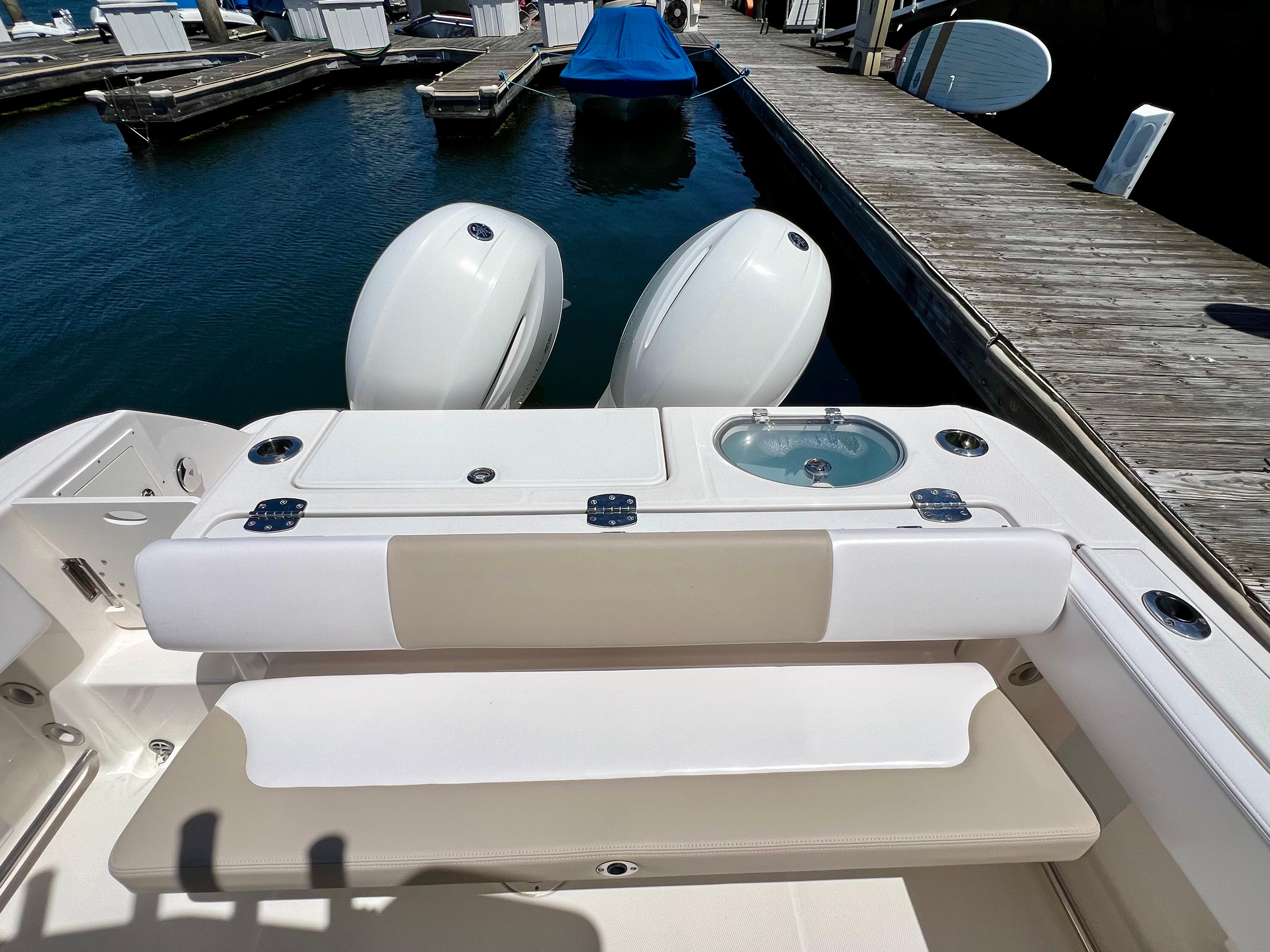 2019 Robalo R242 Center Console Center Console for sale - YachtWorld
