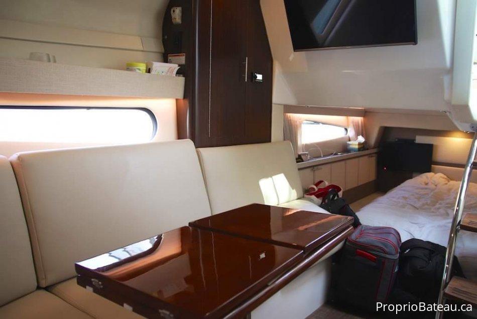 2017 Regal 32 Express Express Cruiser for sale - YachtWorld