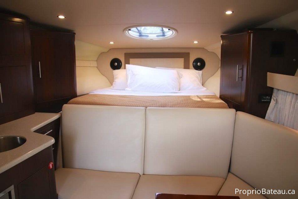 2017 Regal 32 Express Express Cruiser for sale - YachtWorld