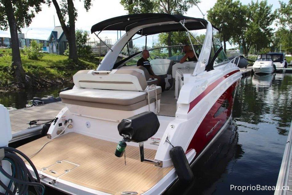 2017 Regal 32 Express Express Cruiser for sale - YachtWorld