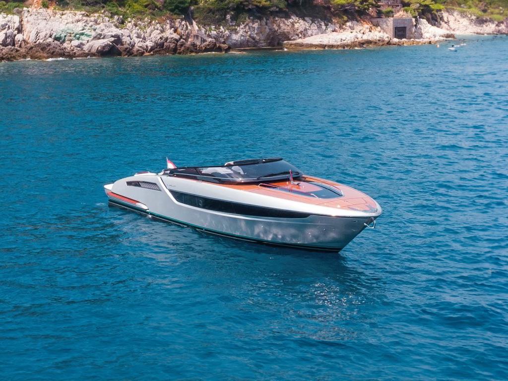 Used 2020 Riva Dolceriva | YachtFocus
