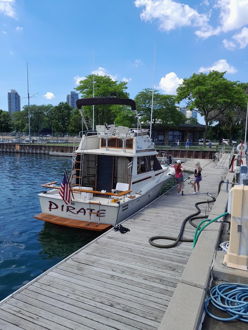 1983 Trojan F 32 Flybridge for sale - YachtWorld