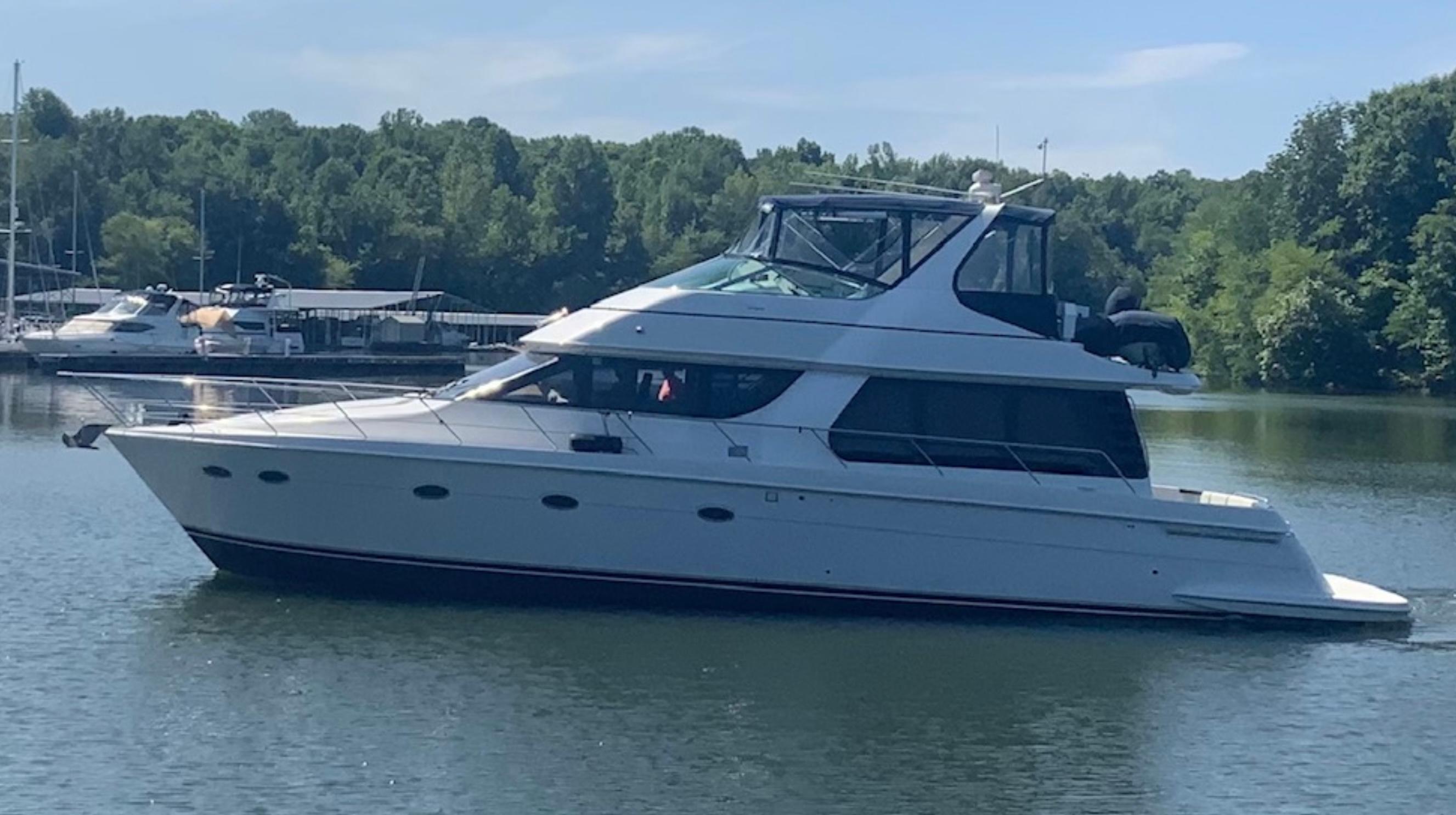 2001 Carver 530 Voyager Pilothouse Motor Yachts for sale - YachtWorld