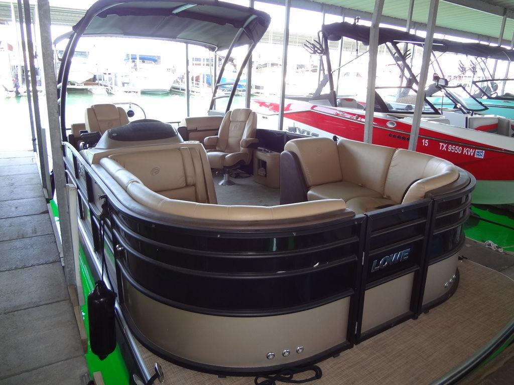 2019 Lowe Retreat 230 RFL Pontoon for sale - YachtWorld