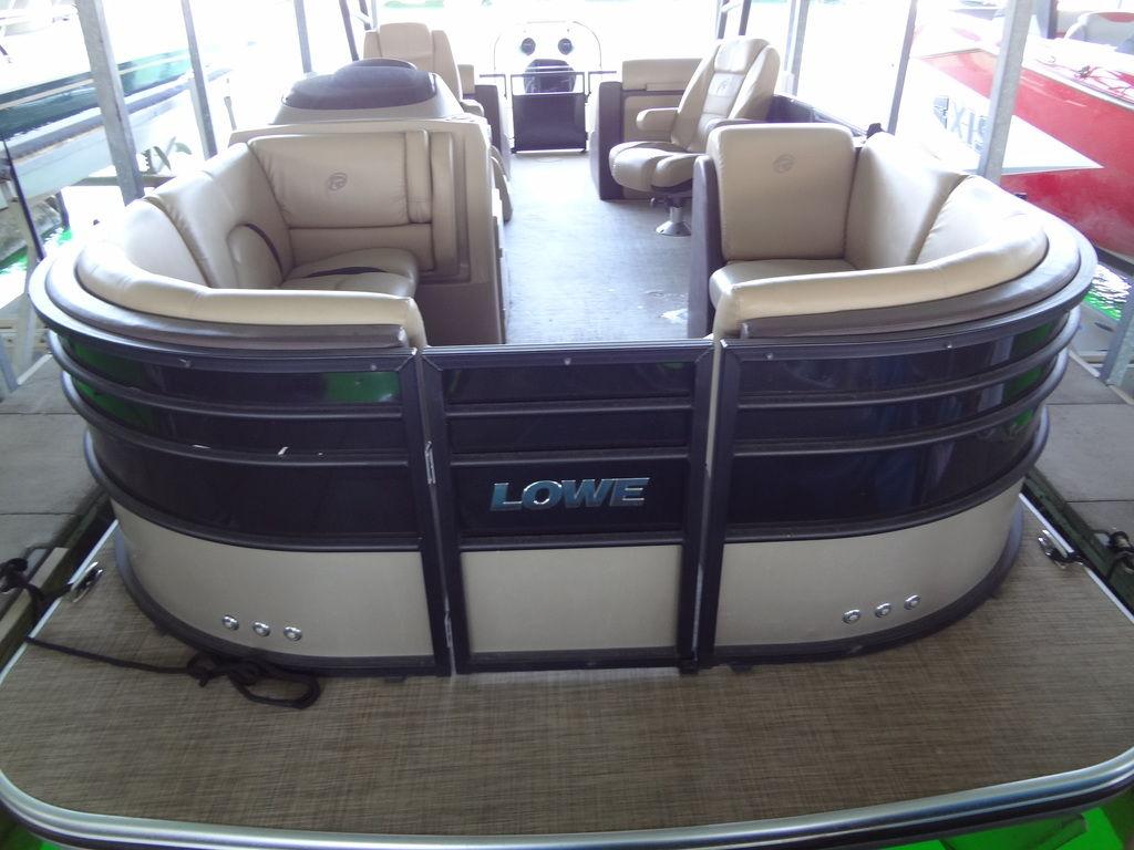 2019 Lowe Retreat 230 RFL Pontoon for sale - YachtWorld
