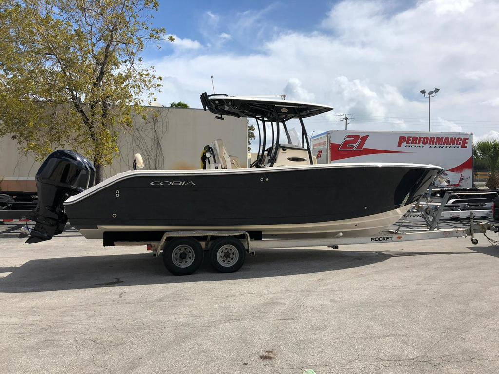 2016 Cobia 28 CC Centre Console for sale - YachtWorld