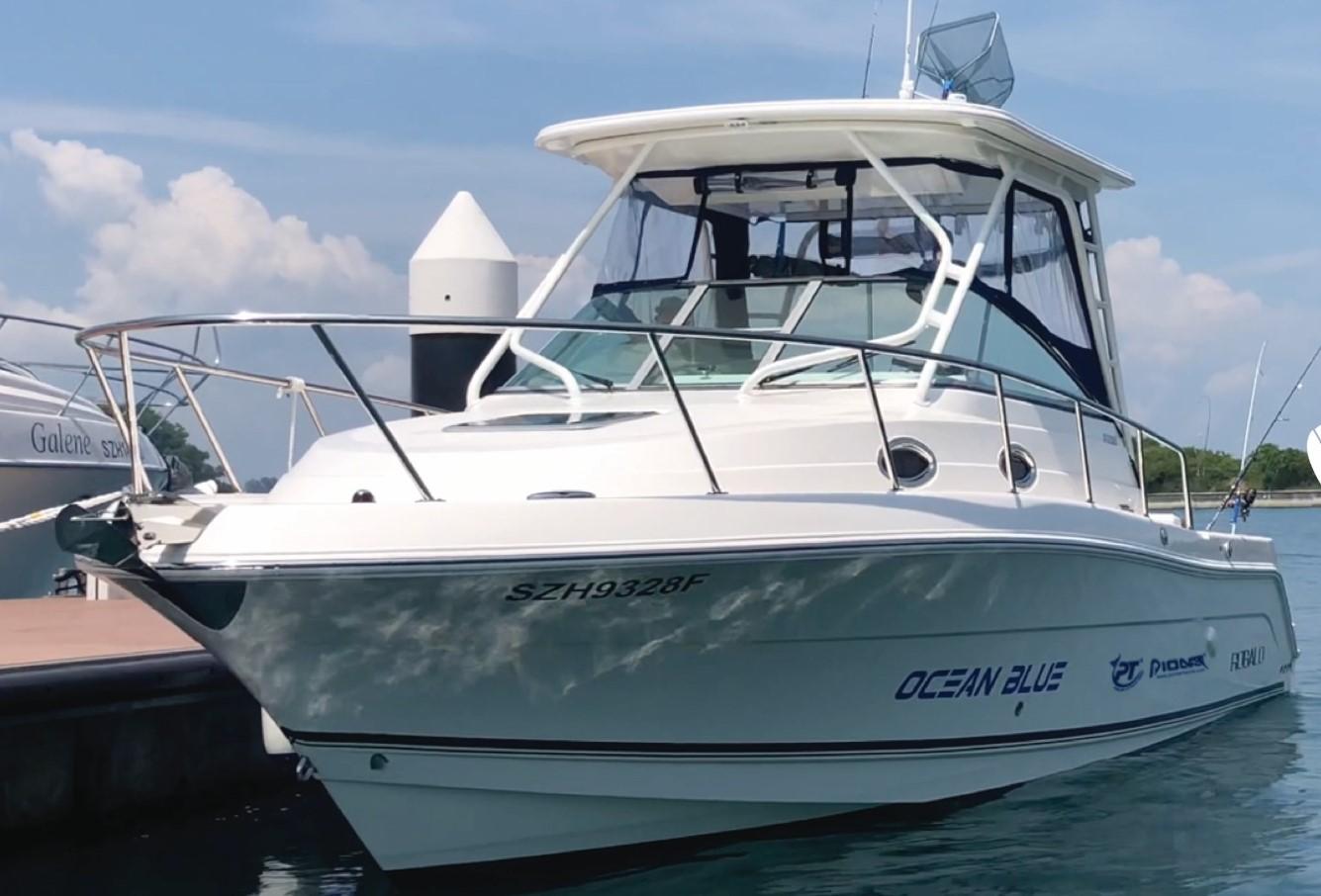 Robalo R305 Walkaround | 2018 | 9m | Boatshop24