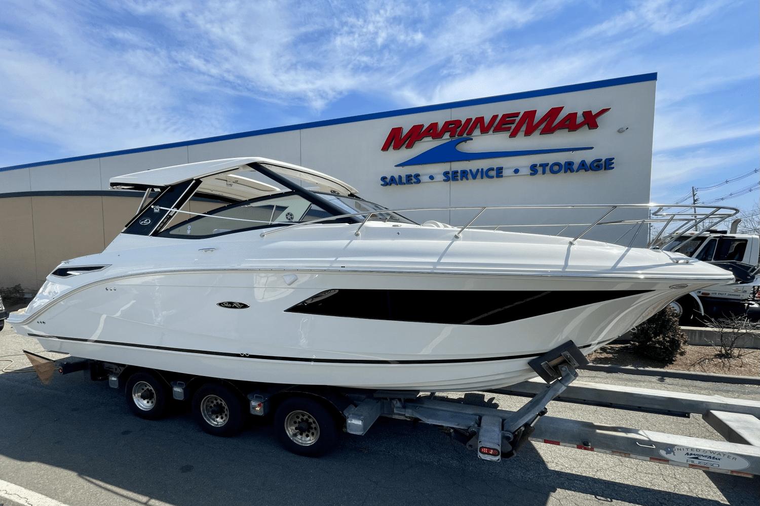 2023 Sea Ray 320 Sundancer Sports Cruiser for sale - YachtWorld