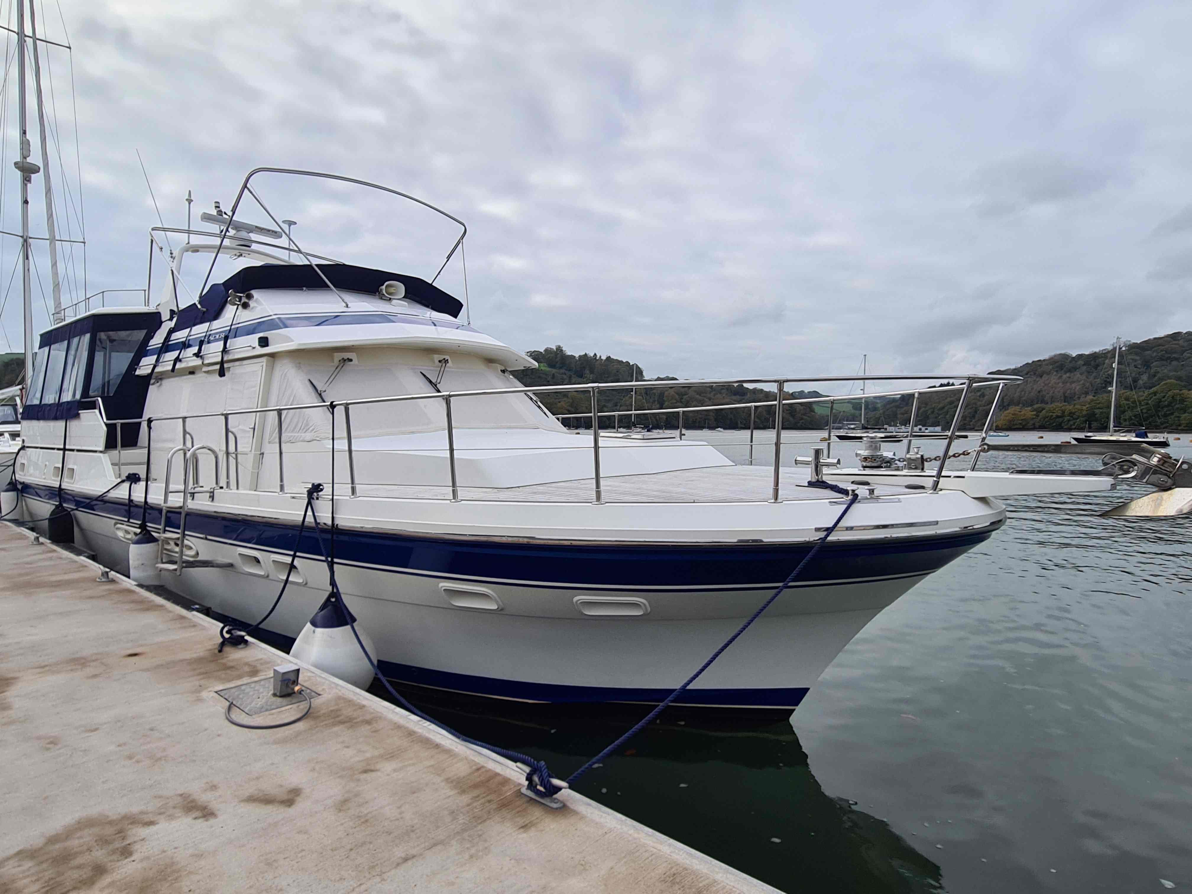 2002 Trader Signature 535 Flybridge for sale - YachtWorld