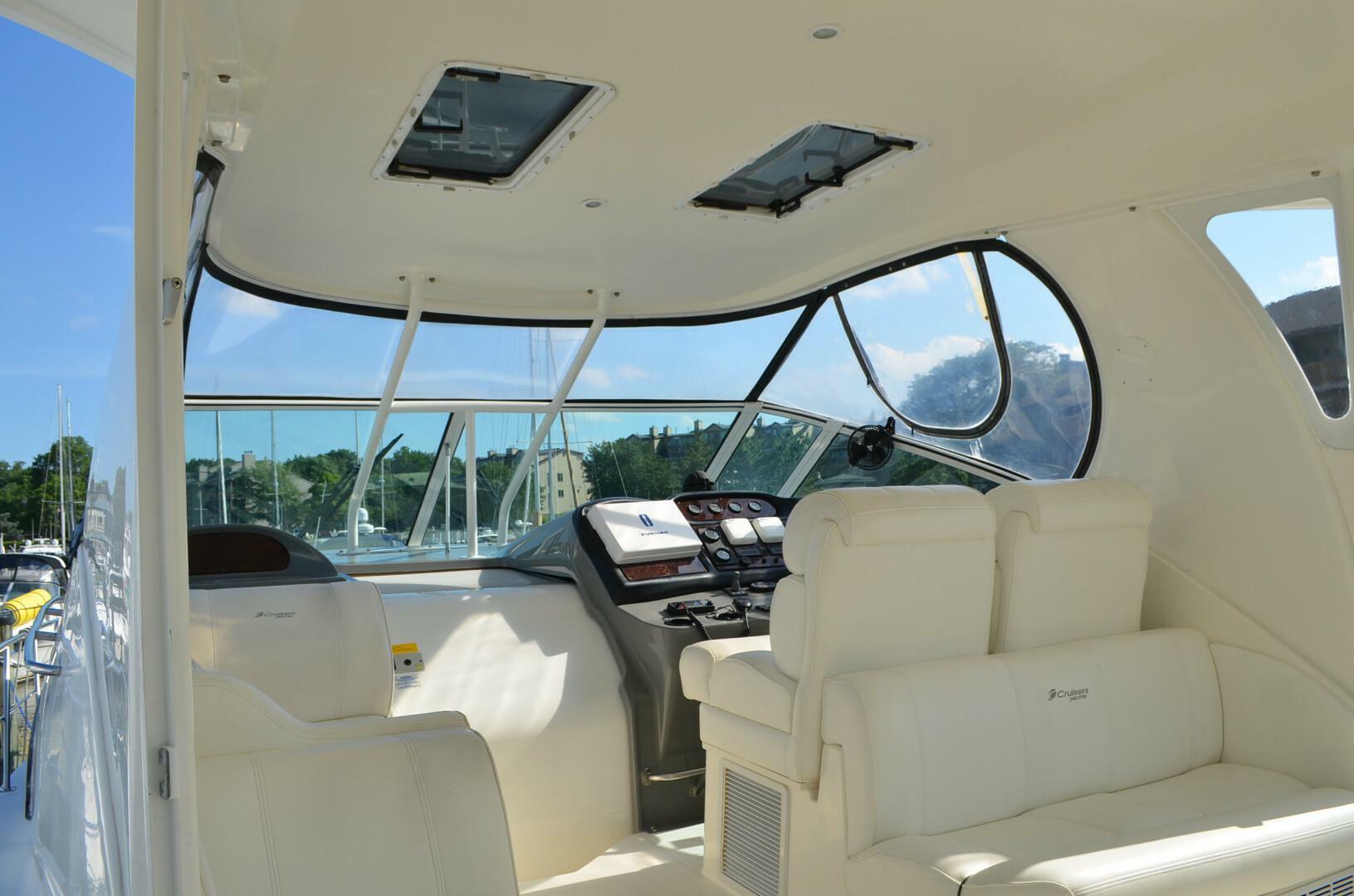 2005 Cruisers Yachts 405 Express Motor Yacht Motor Yachts for sale ...