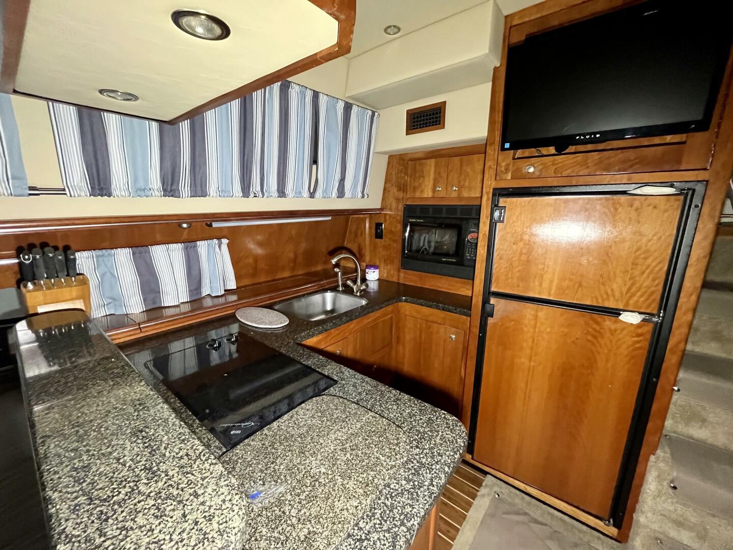 2005 Cruisers Yachts 405 Express Motor Yacht Motor Yachts for sale ...