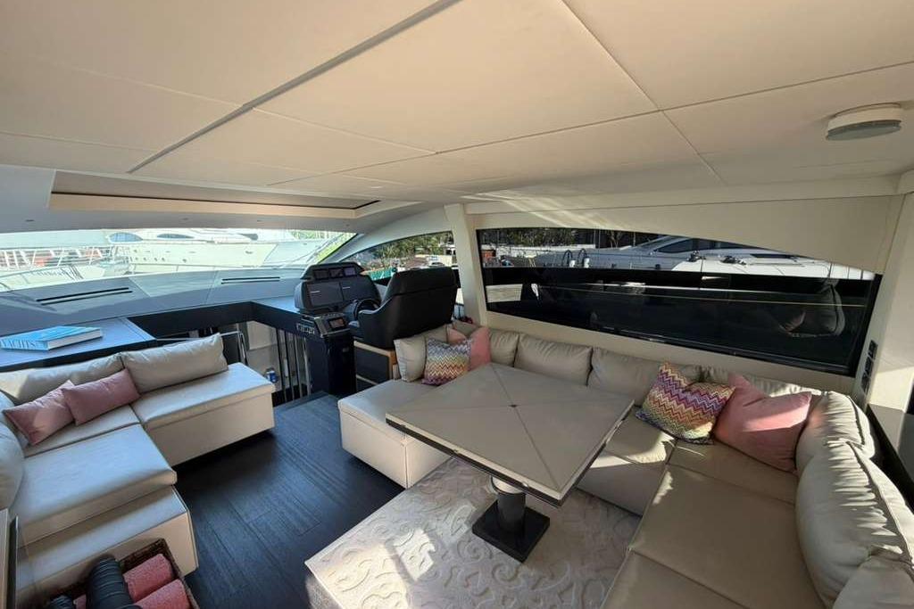 2015 Pershing 70 Yachts à moteur à vendre - YachtWorld