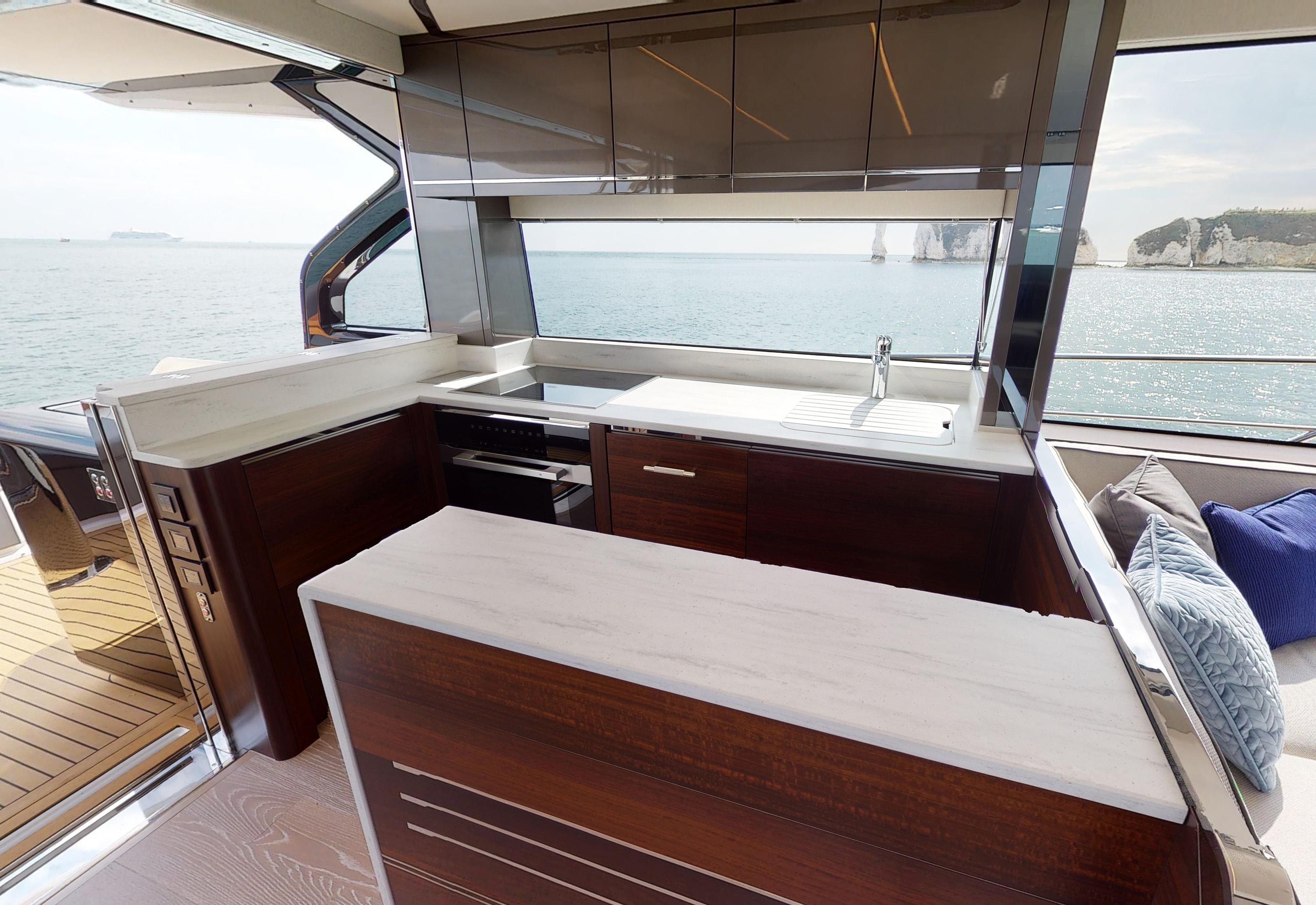 2021 Sunseeker 65 Sport Yacht Motor Yachts for sale - YachtWorld