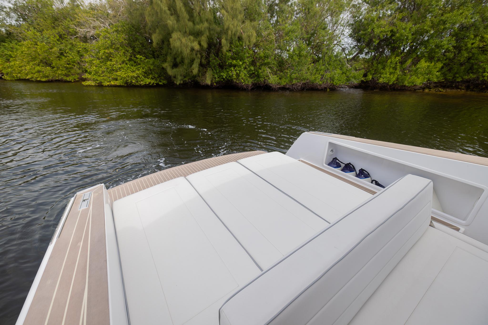 2023 VanDutch 32 Cruiser for sale - YachtWorld