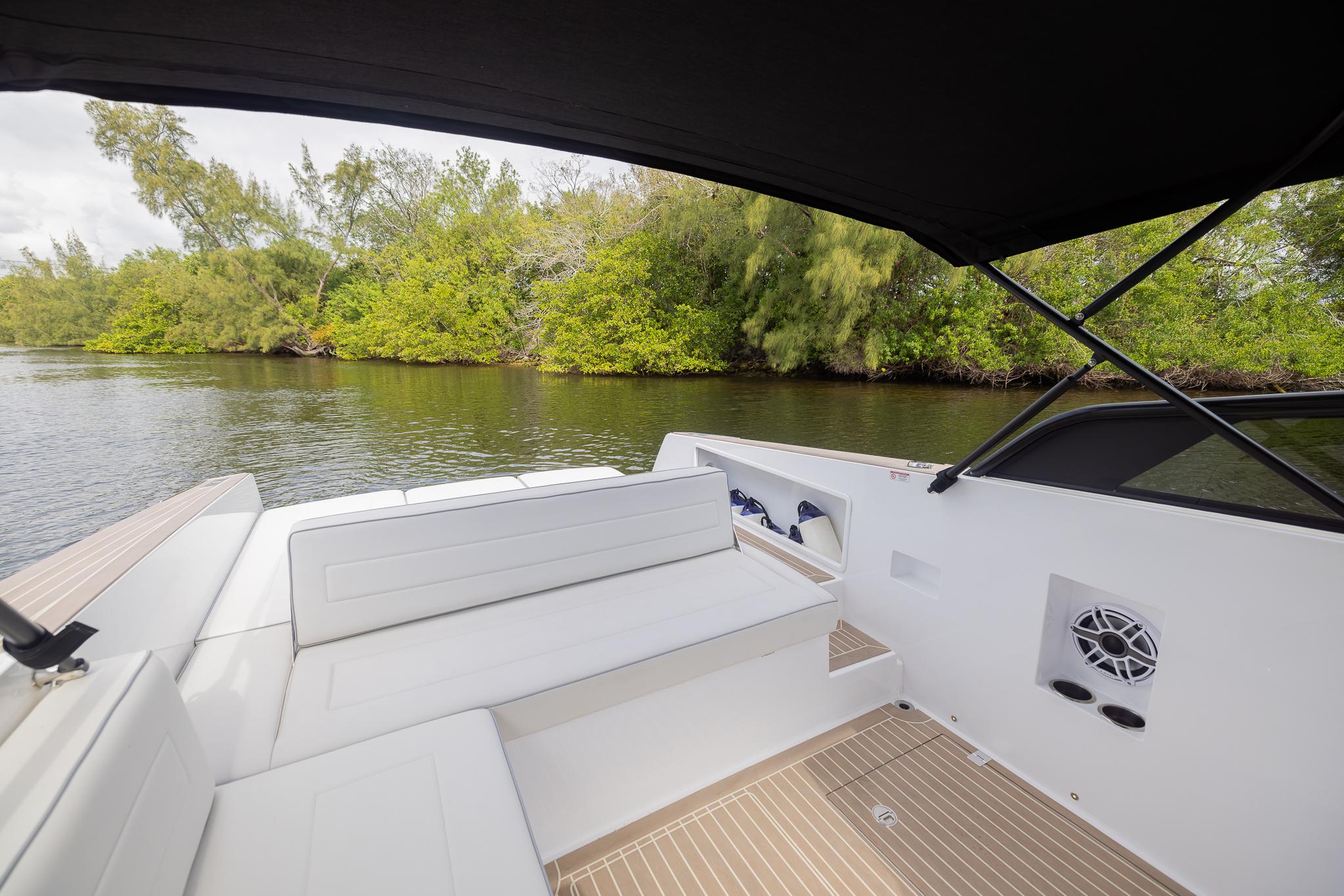 2023 VanDutch 32 Cruiser for sale - YachtWorld