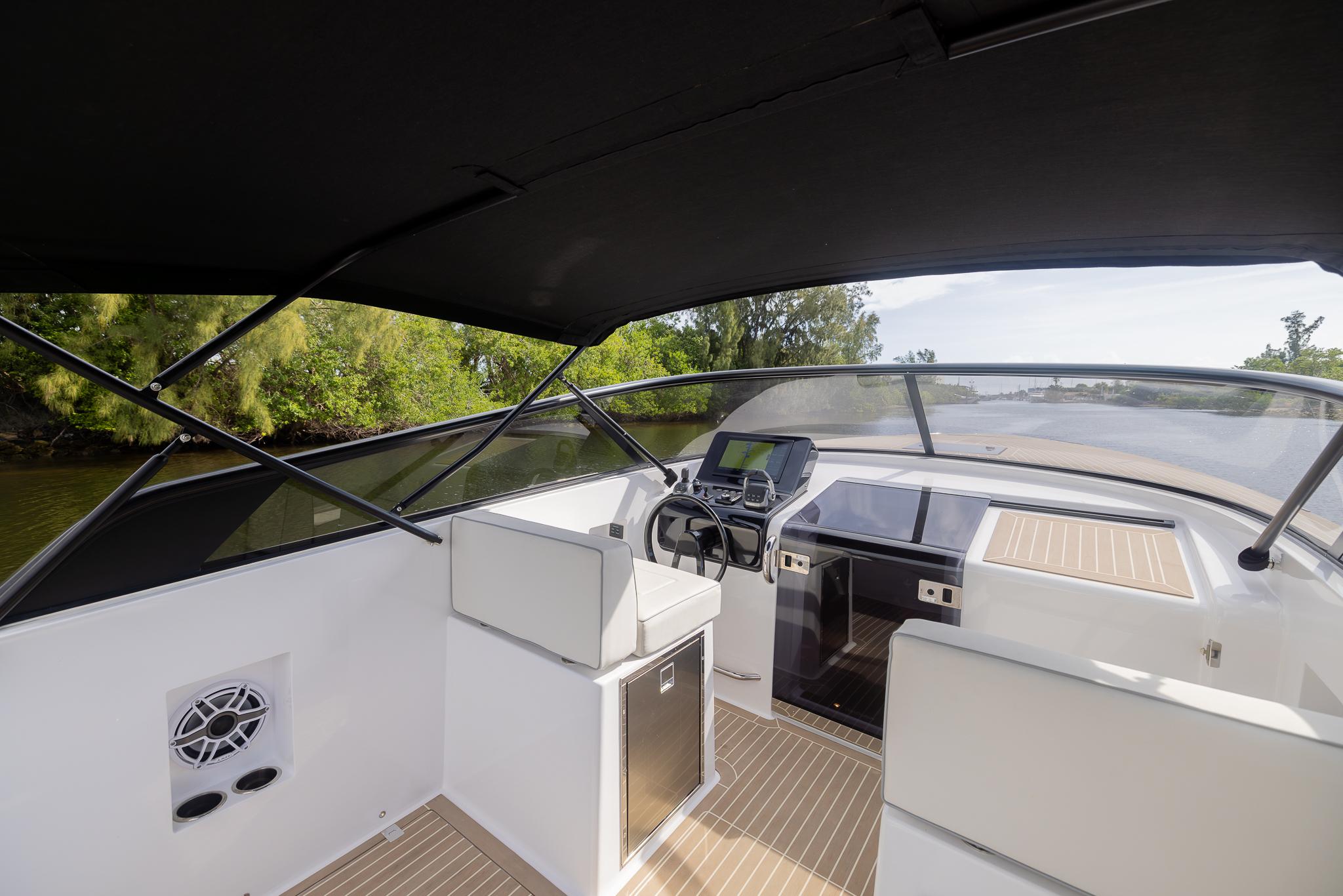 2023 VanDutch 32 Cruiser for sale - YachtWorld