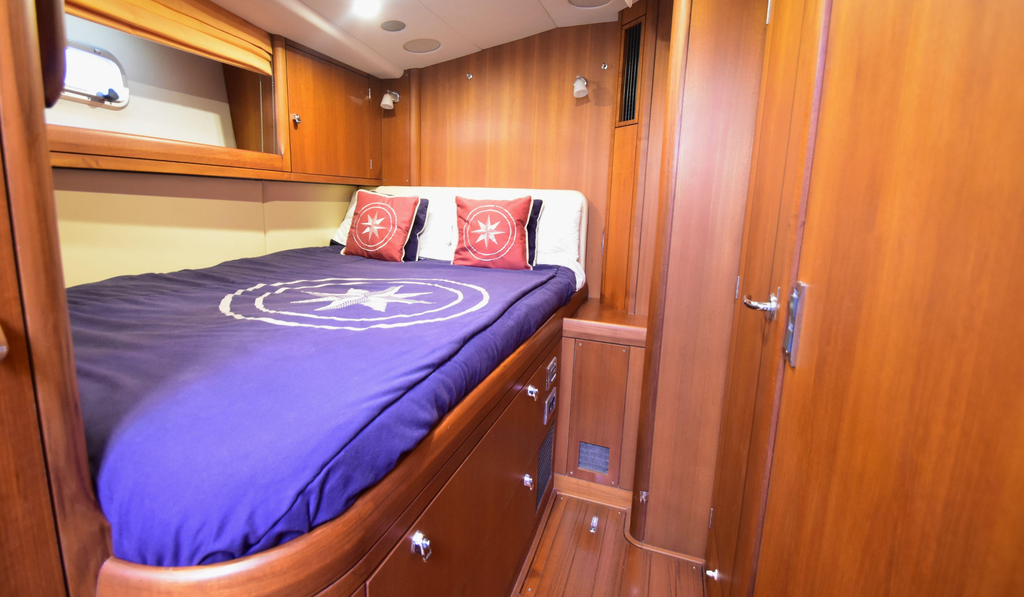 2009 Oyster 655 Decksalon Segelboote Kaufen - YachtWorld
