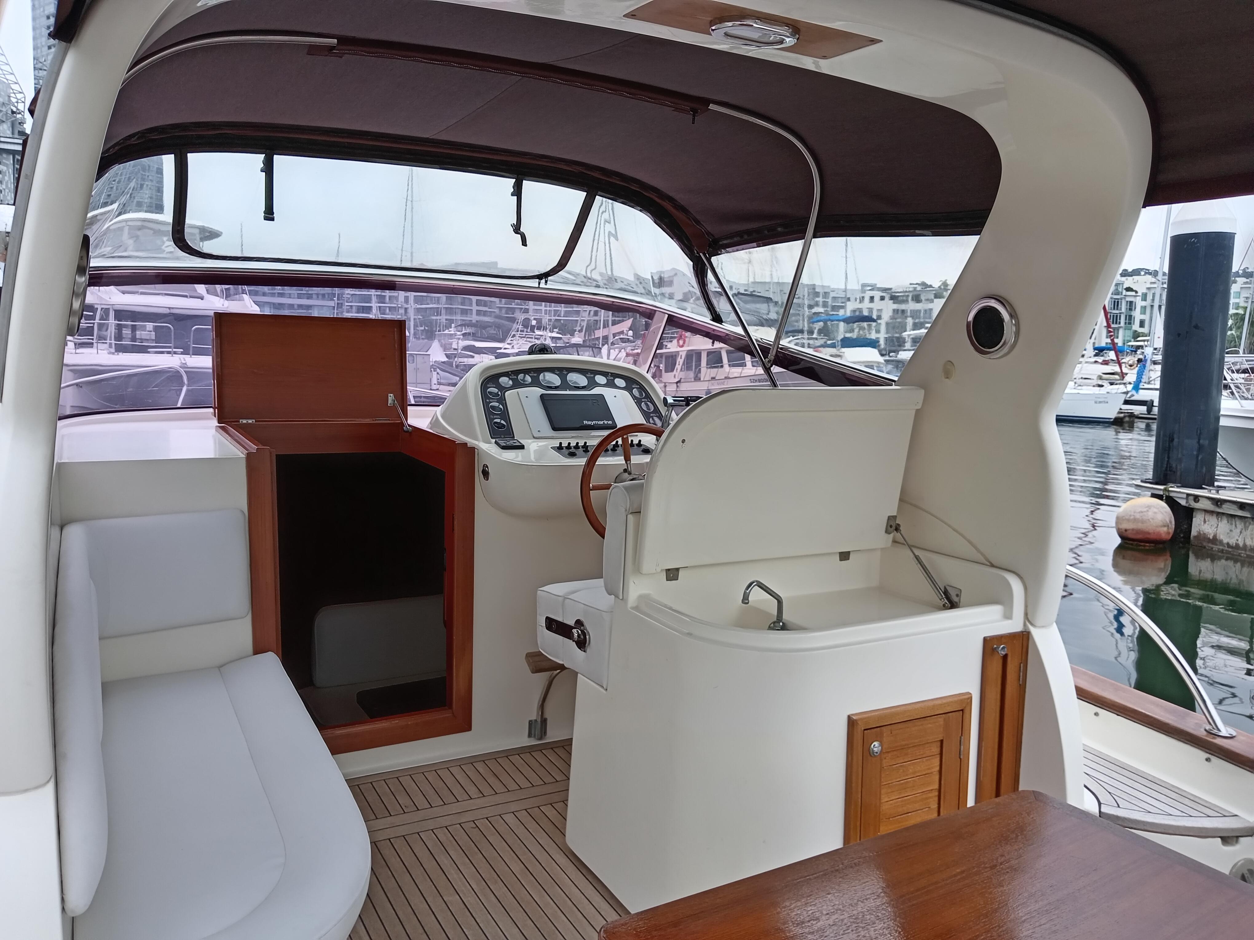 2013 Apreamare 32 Comfort Cruiser for sale - YachtWorld