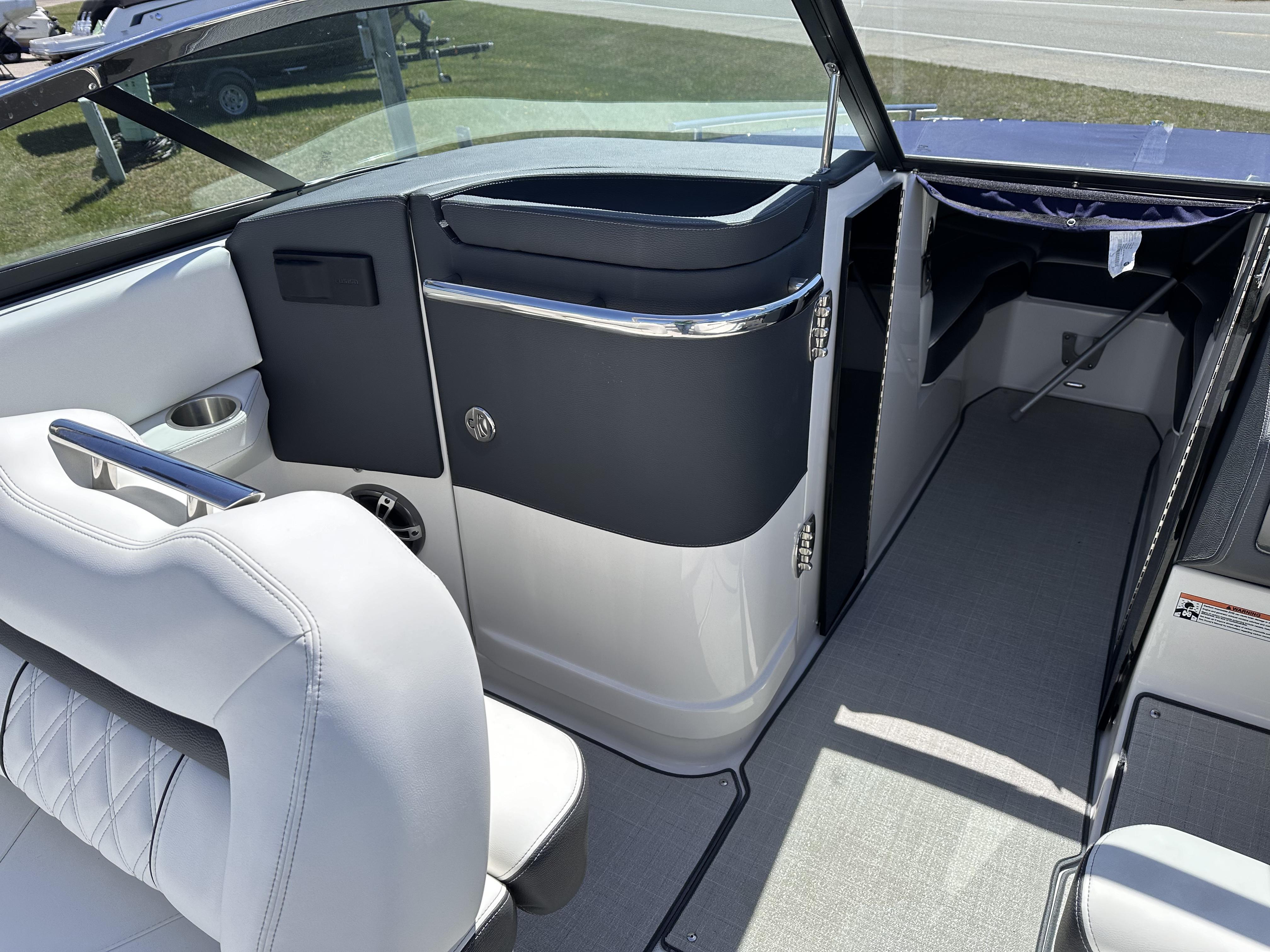 2024 Regal LS6 Bowrider for sale - YachtWorld