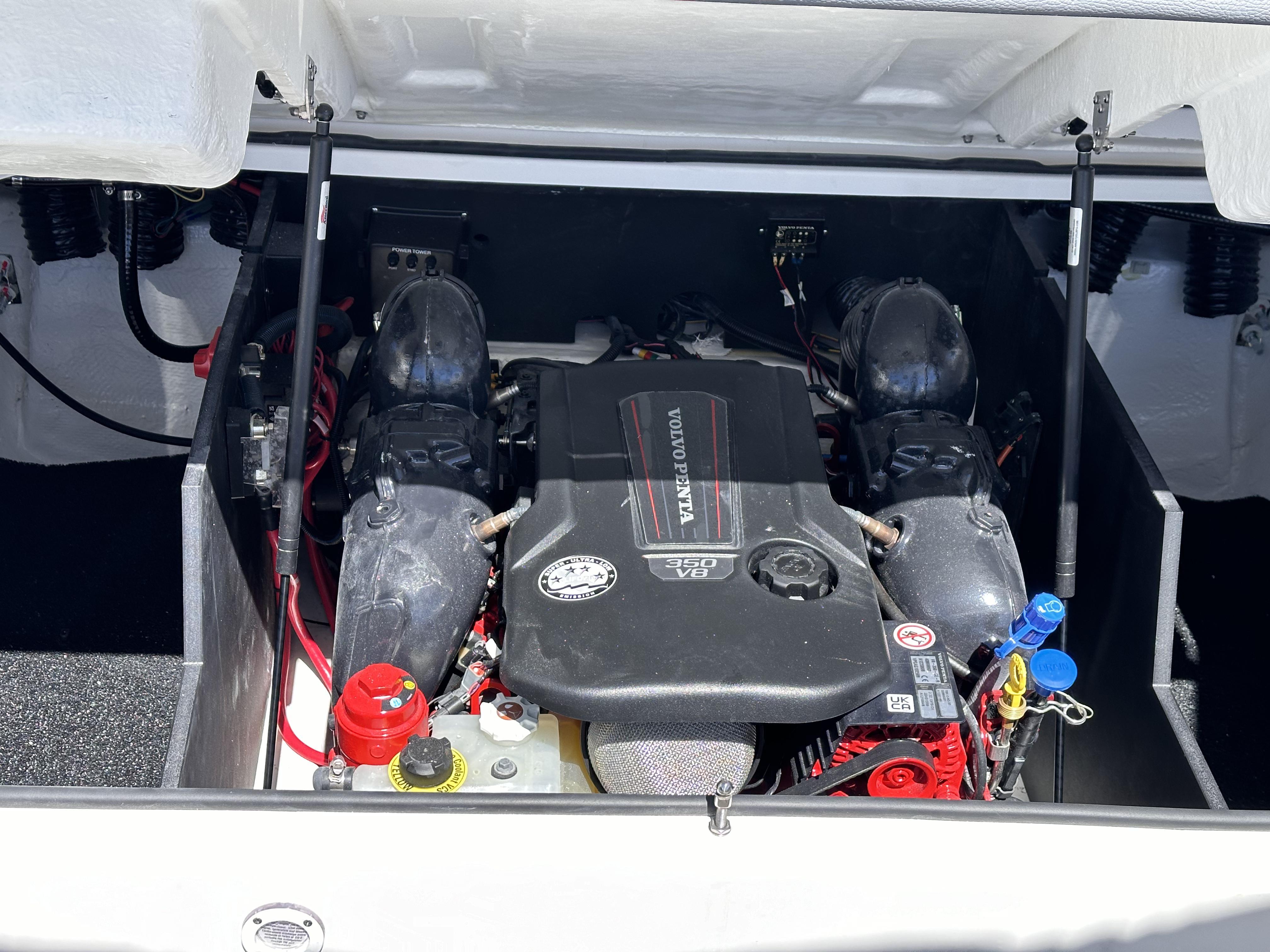 2024 Regal LS6 Bowrider for sale - YachtWorld