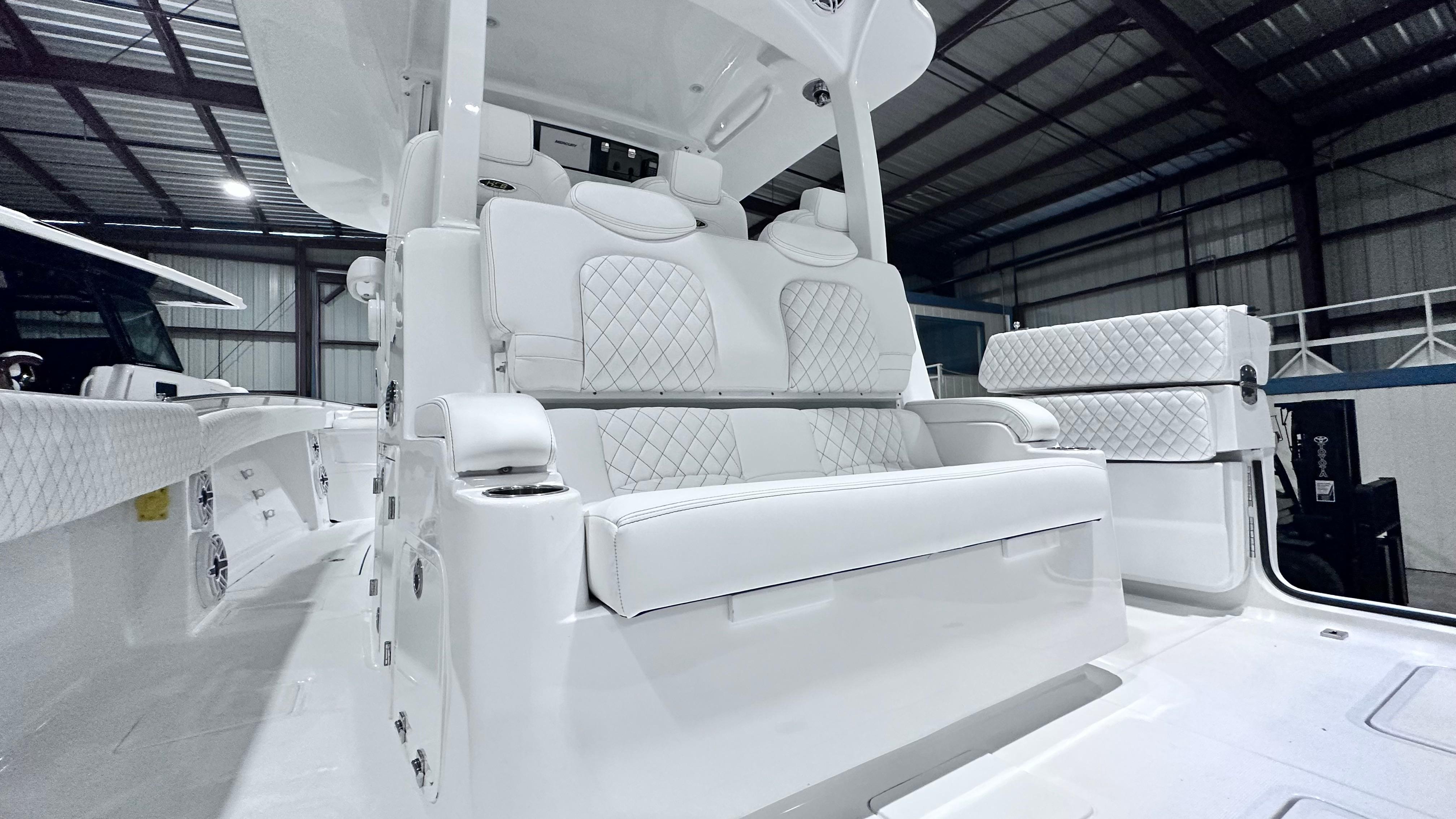 2023 HCB 39 Speciale Centre Console for sale - YachtWorld