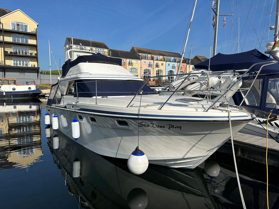 Fairline Corniche 31 Fly | 10m | 1988 - Cardiff (Caerdydd) | Boats and ...