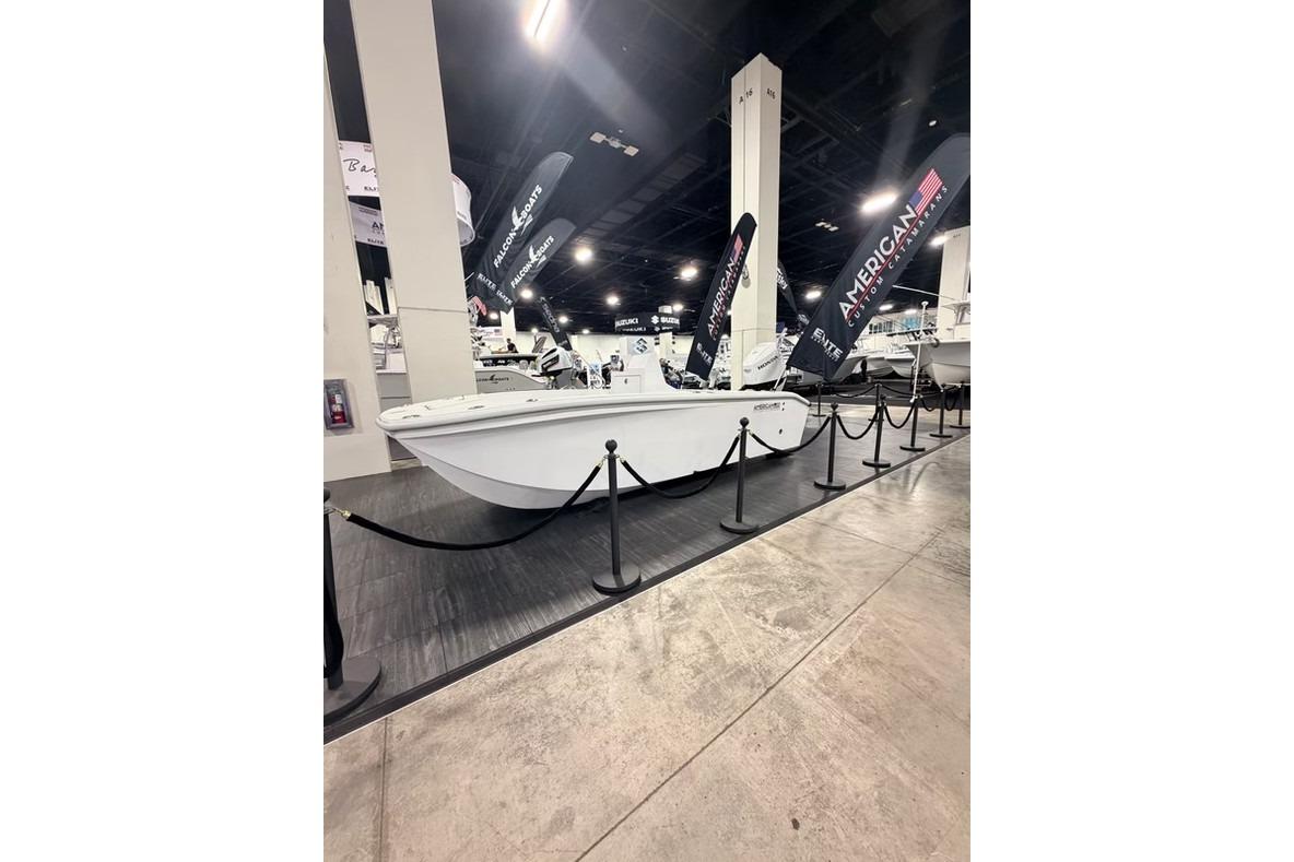 2026 American Custom Catamarans 17 Senterkonsoller til salgs- YachtWorld