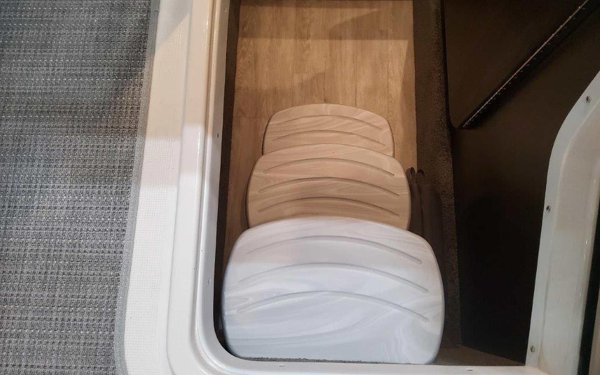 2025 Formula 330 Crossover Bowrider I/O Expresskruisers te koop- YachtWorld