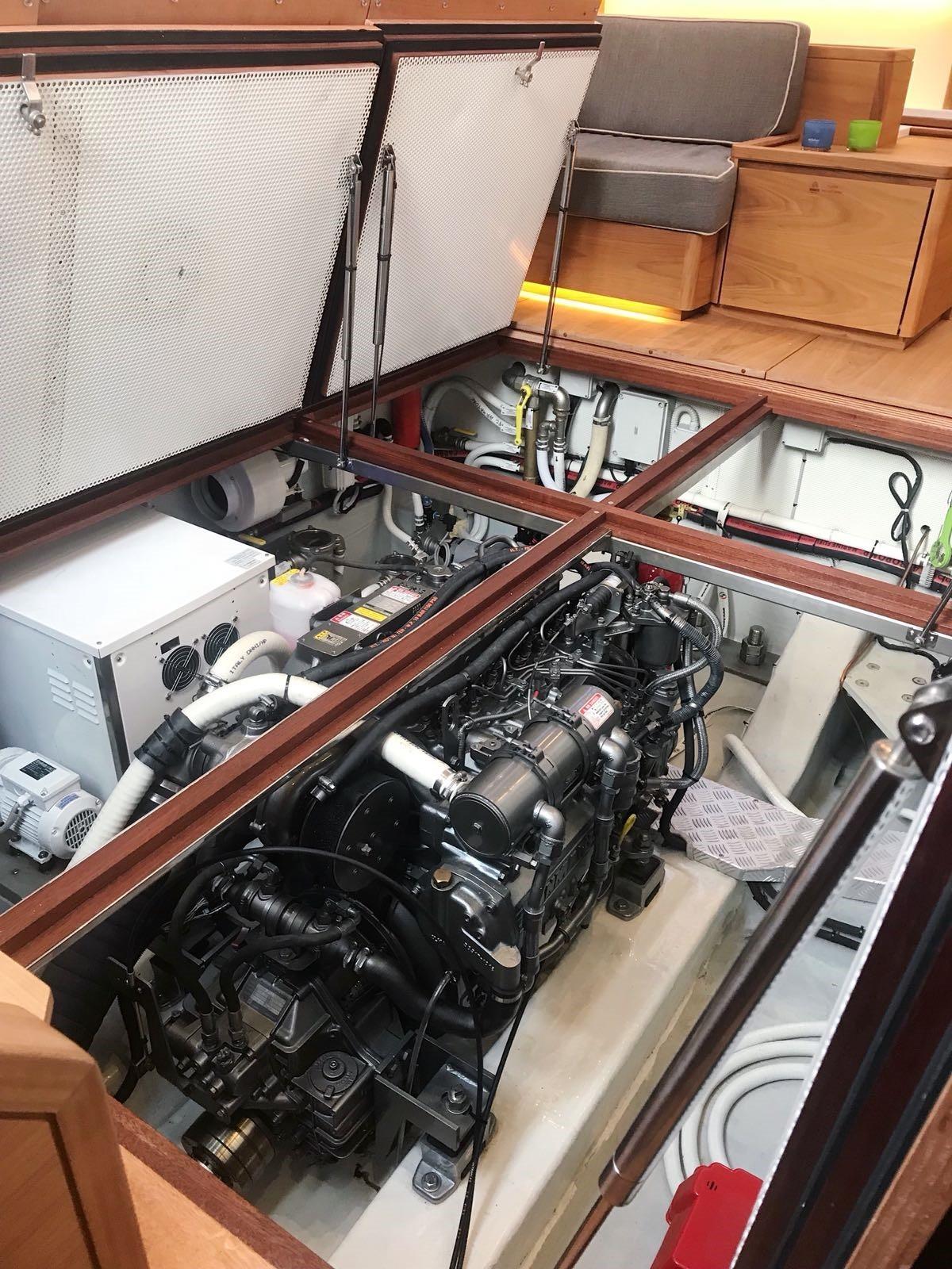 2017 Solaris 68 Cruiser for sale - YachtWorld