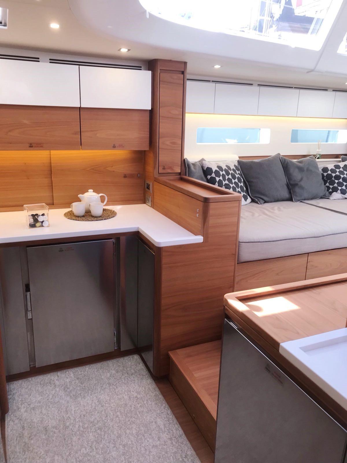 2017 Solaris 68 Cruiser for sale - YachtWorld