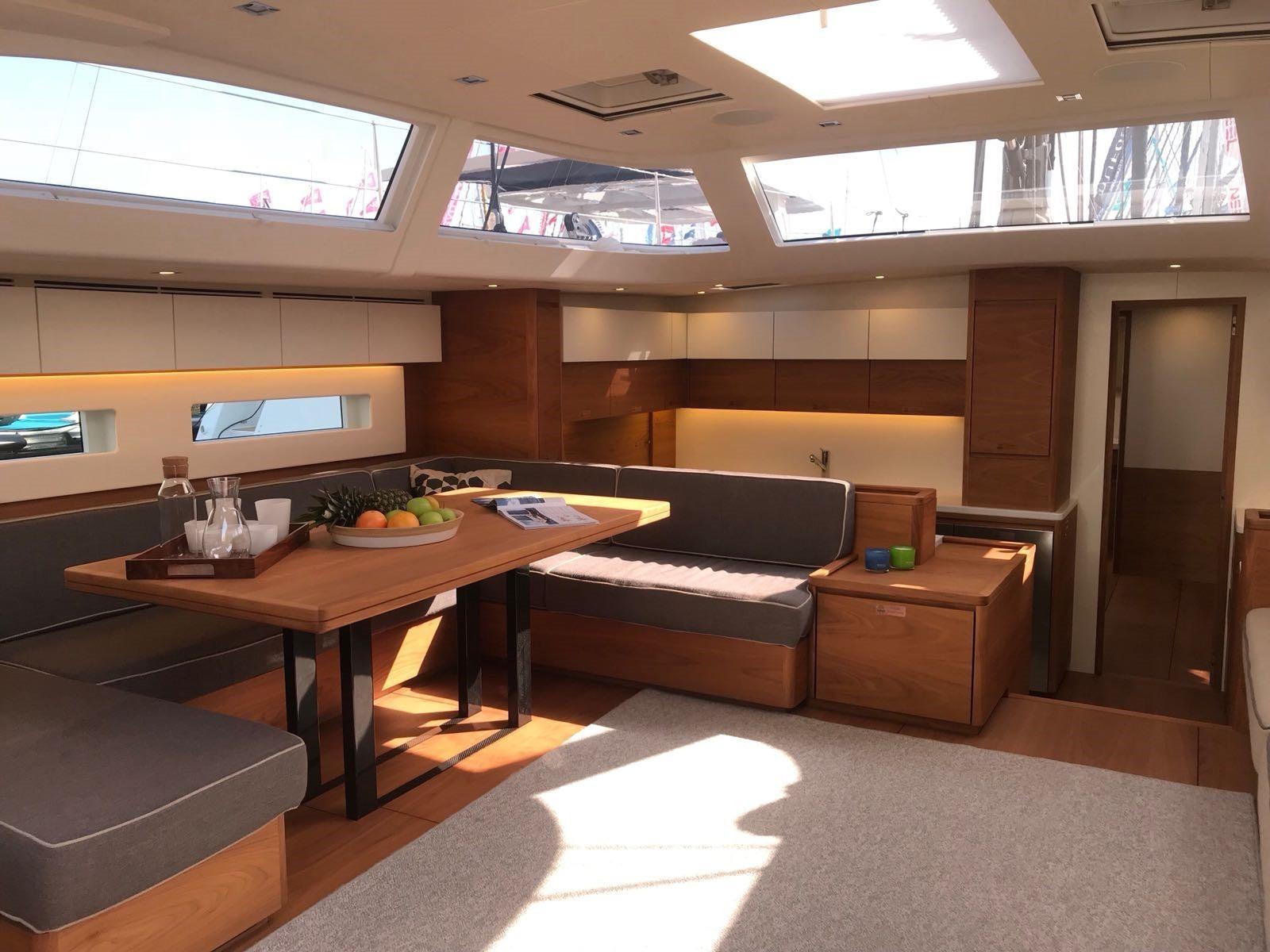 2017 Solaris 68 Cruiser for sale - YachtWorld