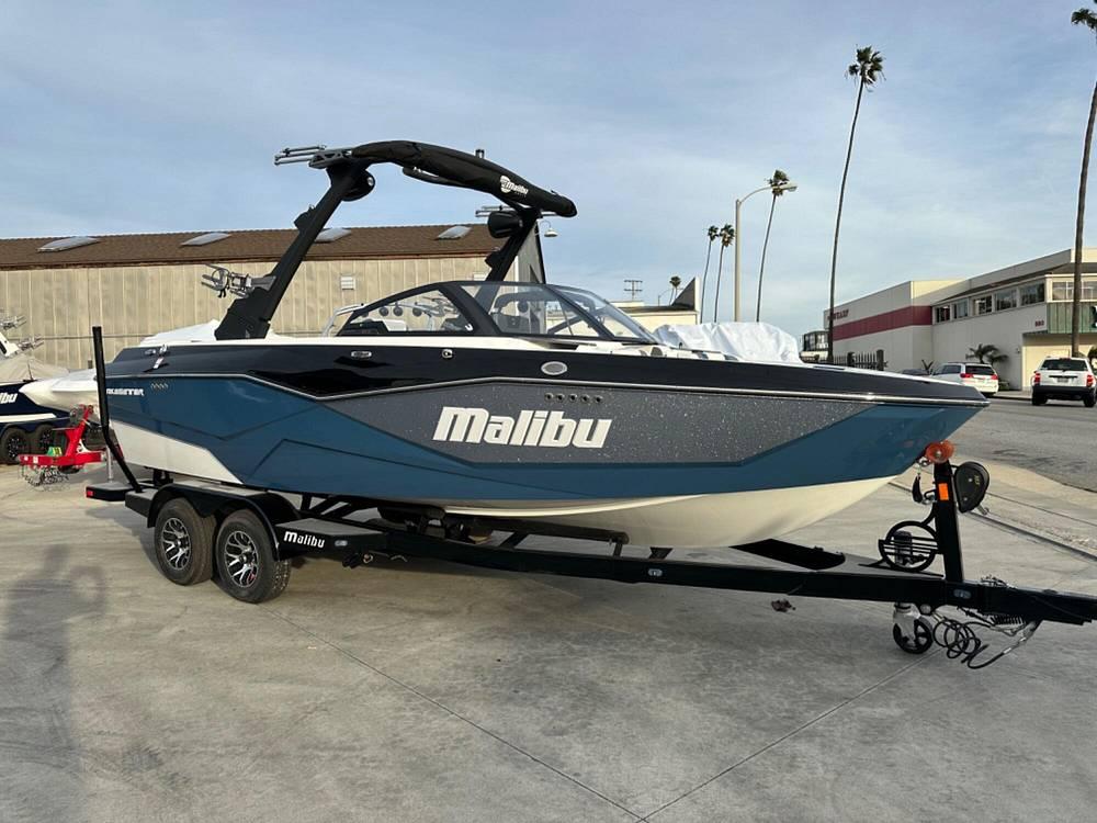 New Malibu 22 LSV in California - iNautia