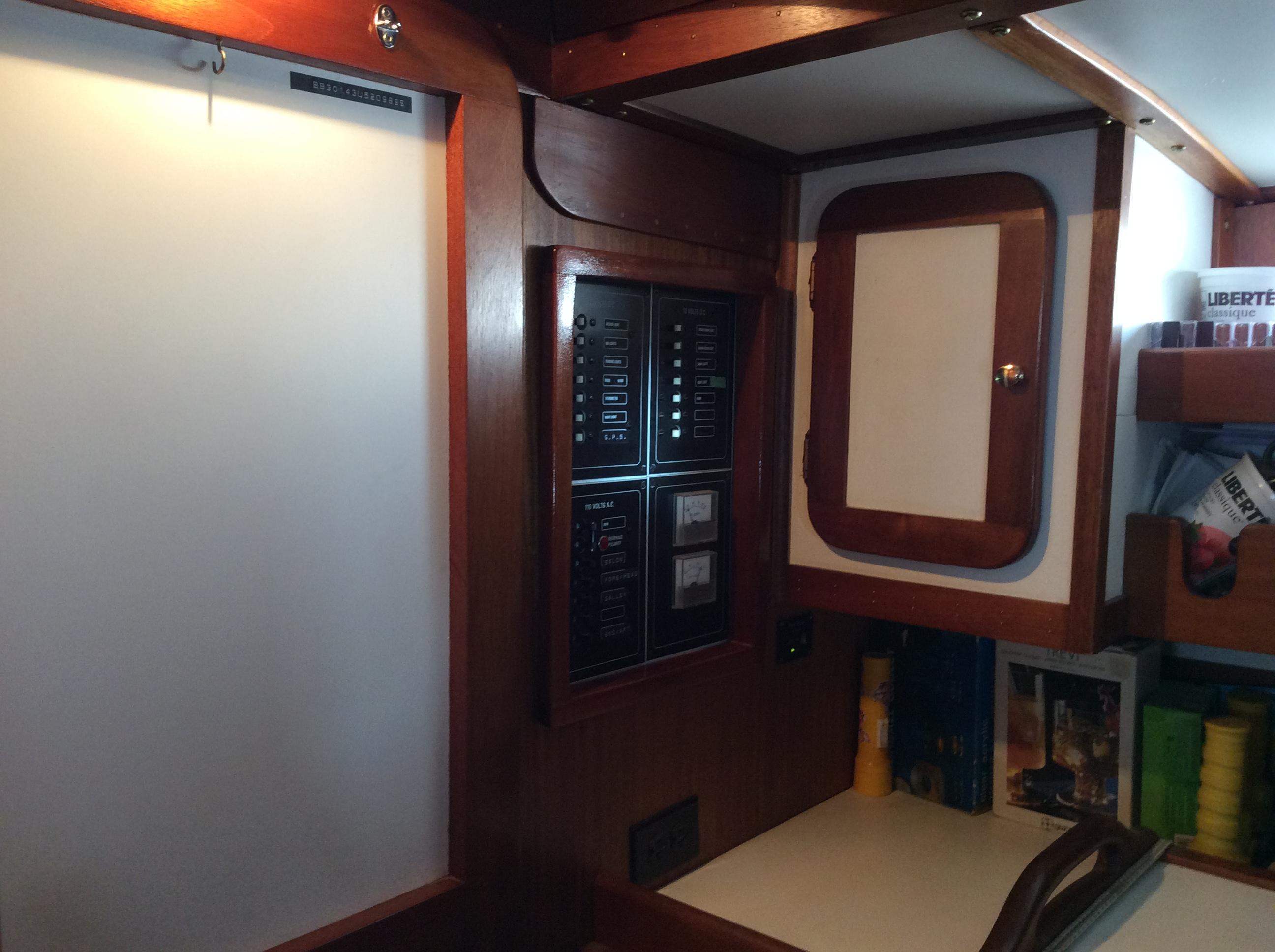 1979 Corbin 39 Center cockpit Centre Cockpit for sale - YachtWorld
