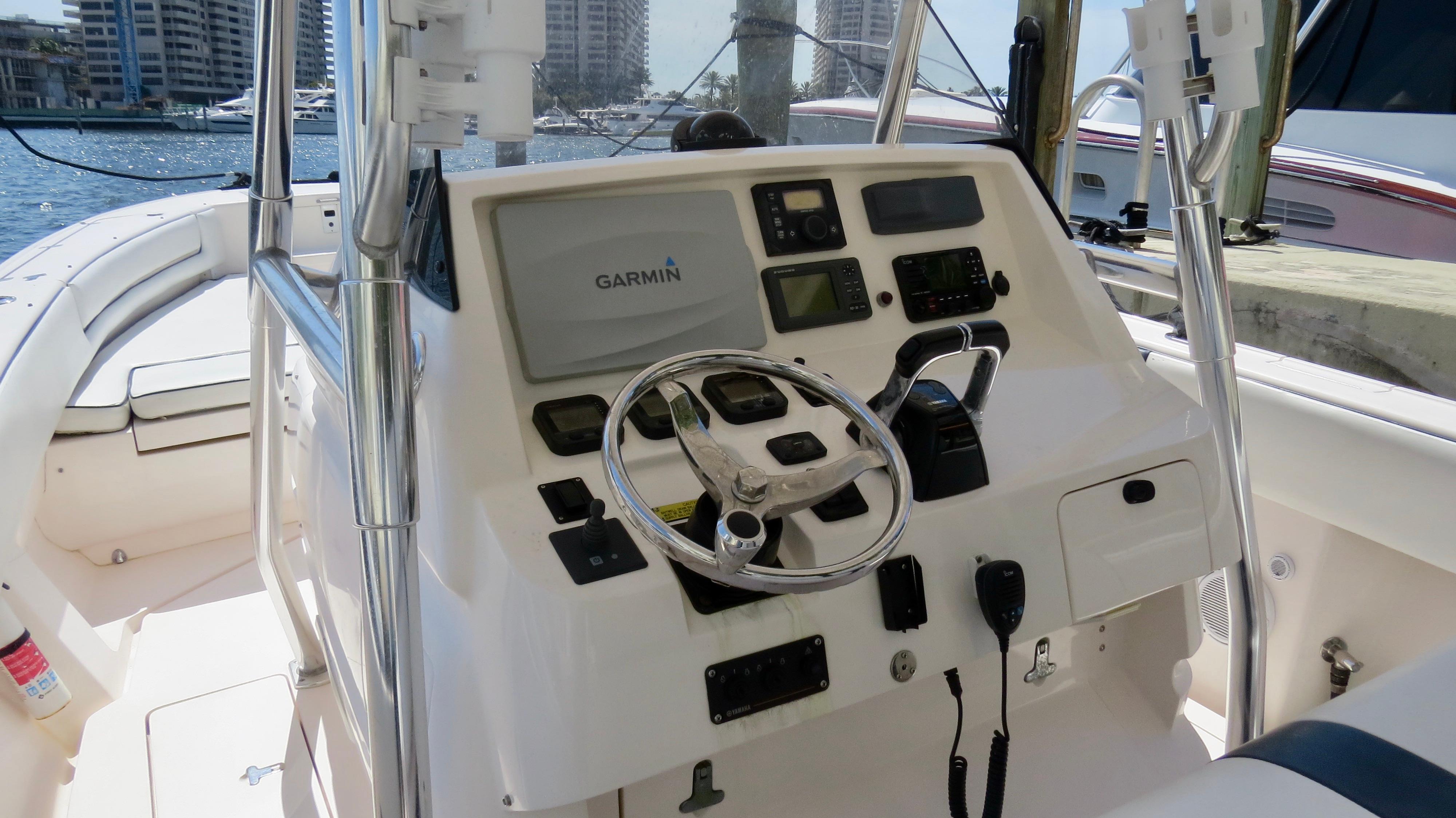 2008 Intrepid 323 CC Open Centre Console for sale - YachtWorld