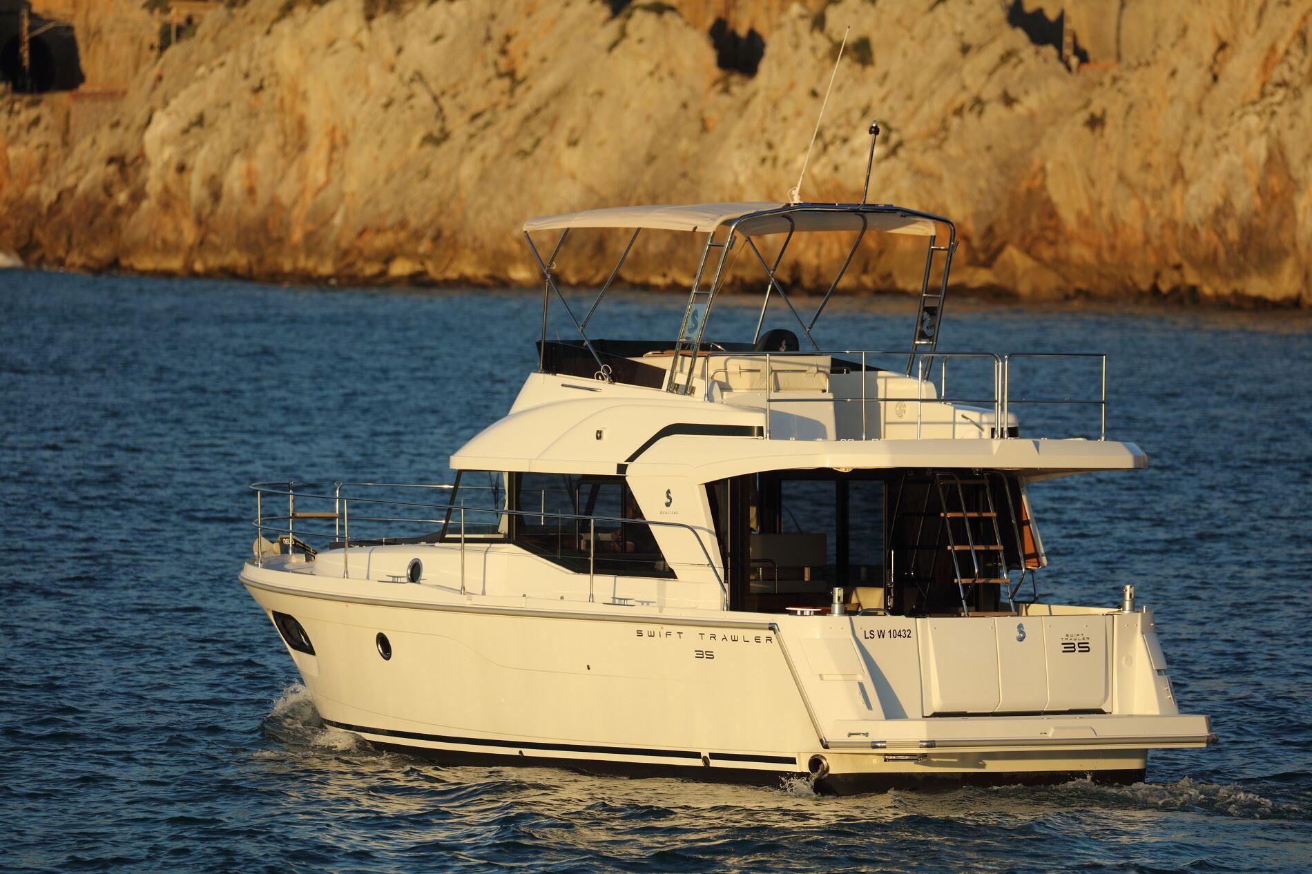 Beneteau Swift Trawler 35 11m 2024, Trawlers - Pyrénées-Atlantiques ( 64 ) | Boot24