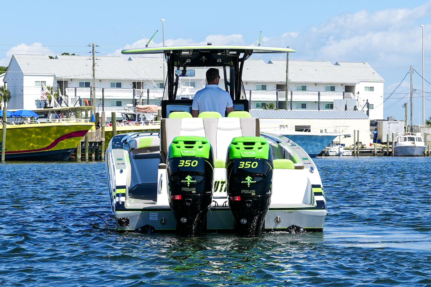 2018 Statement 35 Open Centre Console for sale - YachtWorld