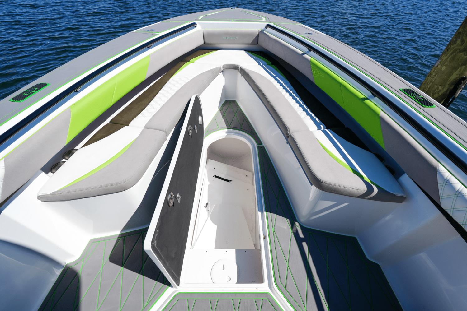 2018 Statement 35 Open Centre Console for sale - YachtWorld