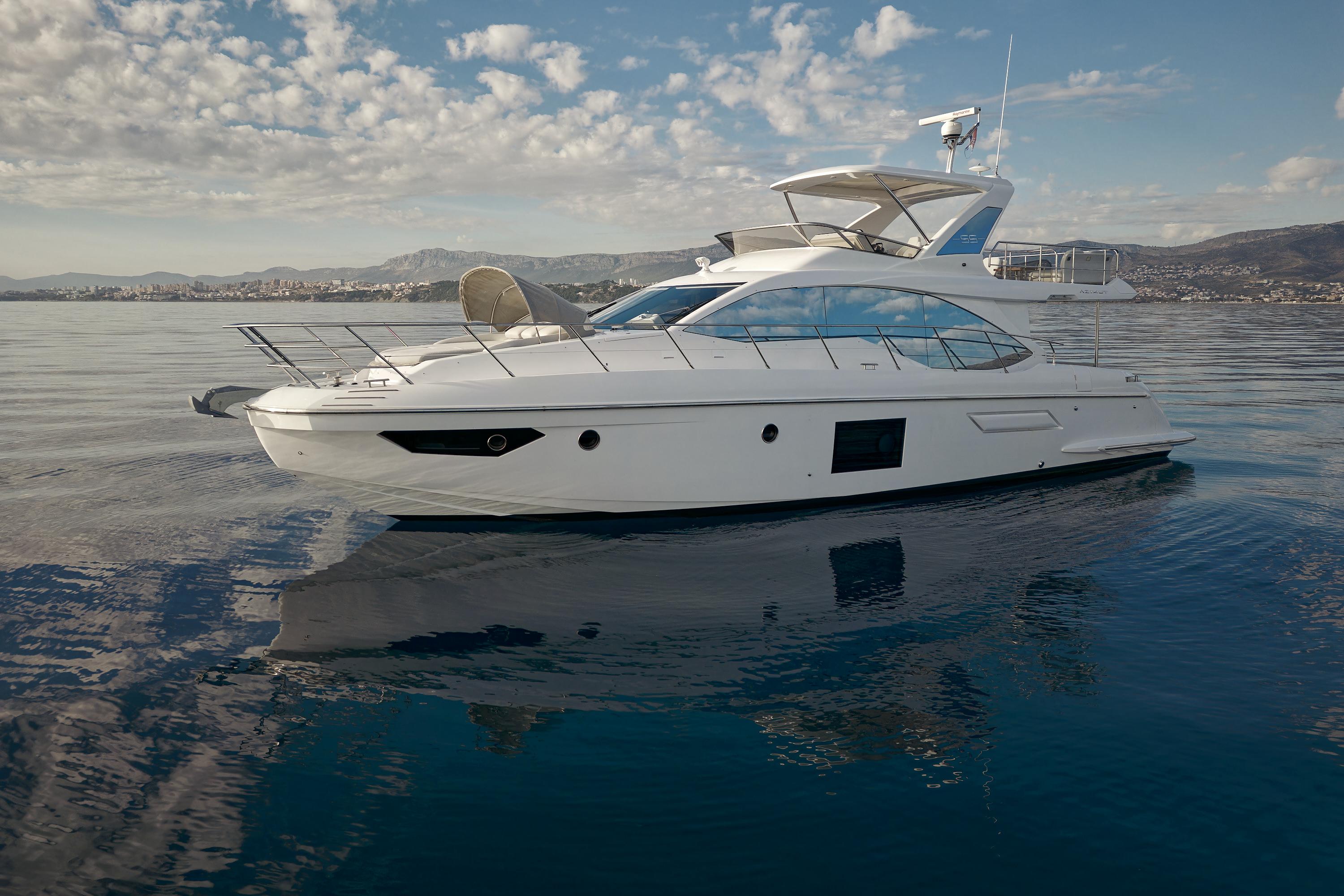 2020 Azimut 55 flybridge Flybridge Boot Kaufen - YachtWorld