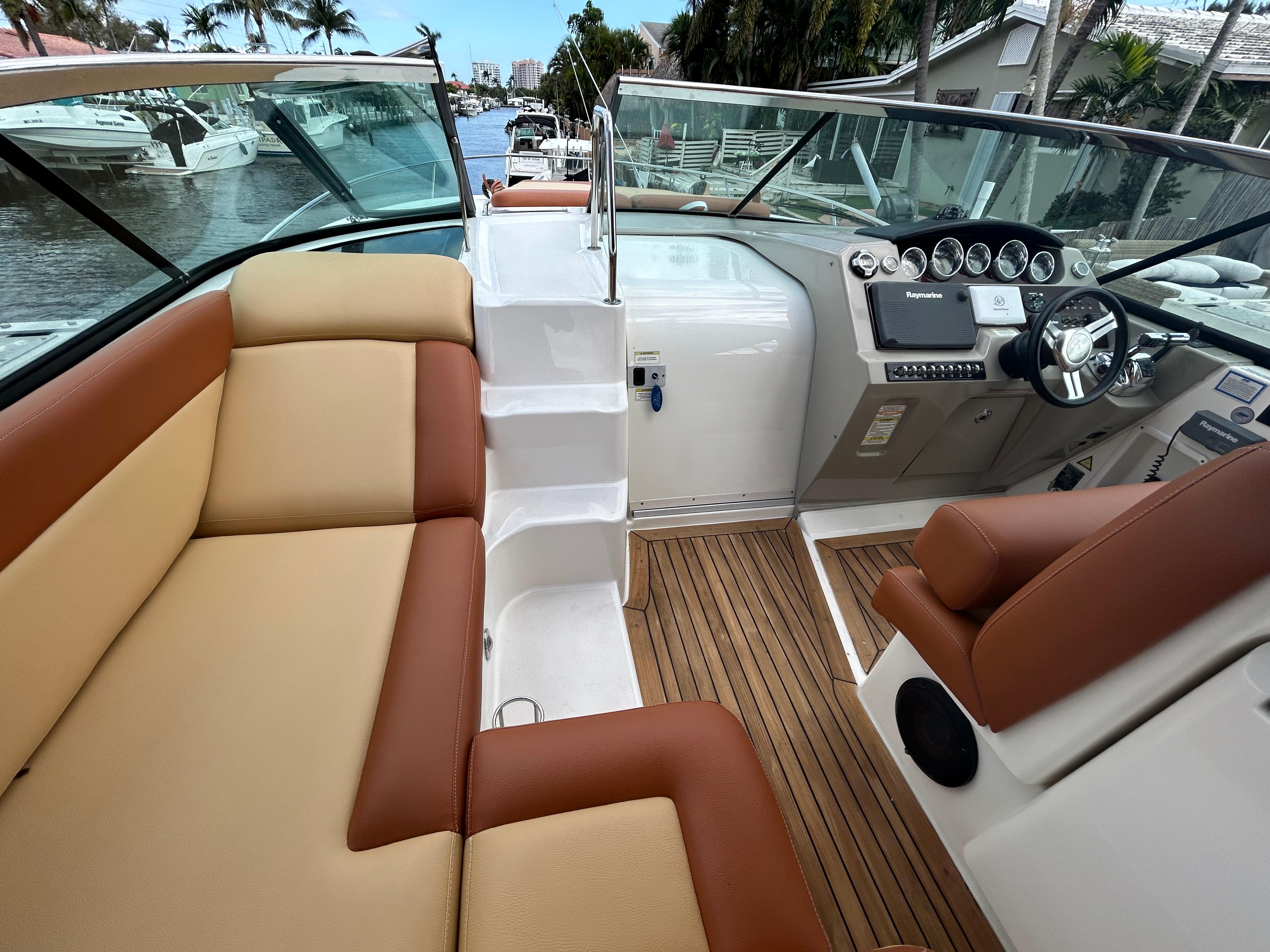 2014 Sea Ray 370 Venture Cruiser for sale - YachtWorld