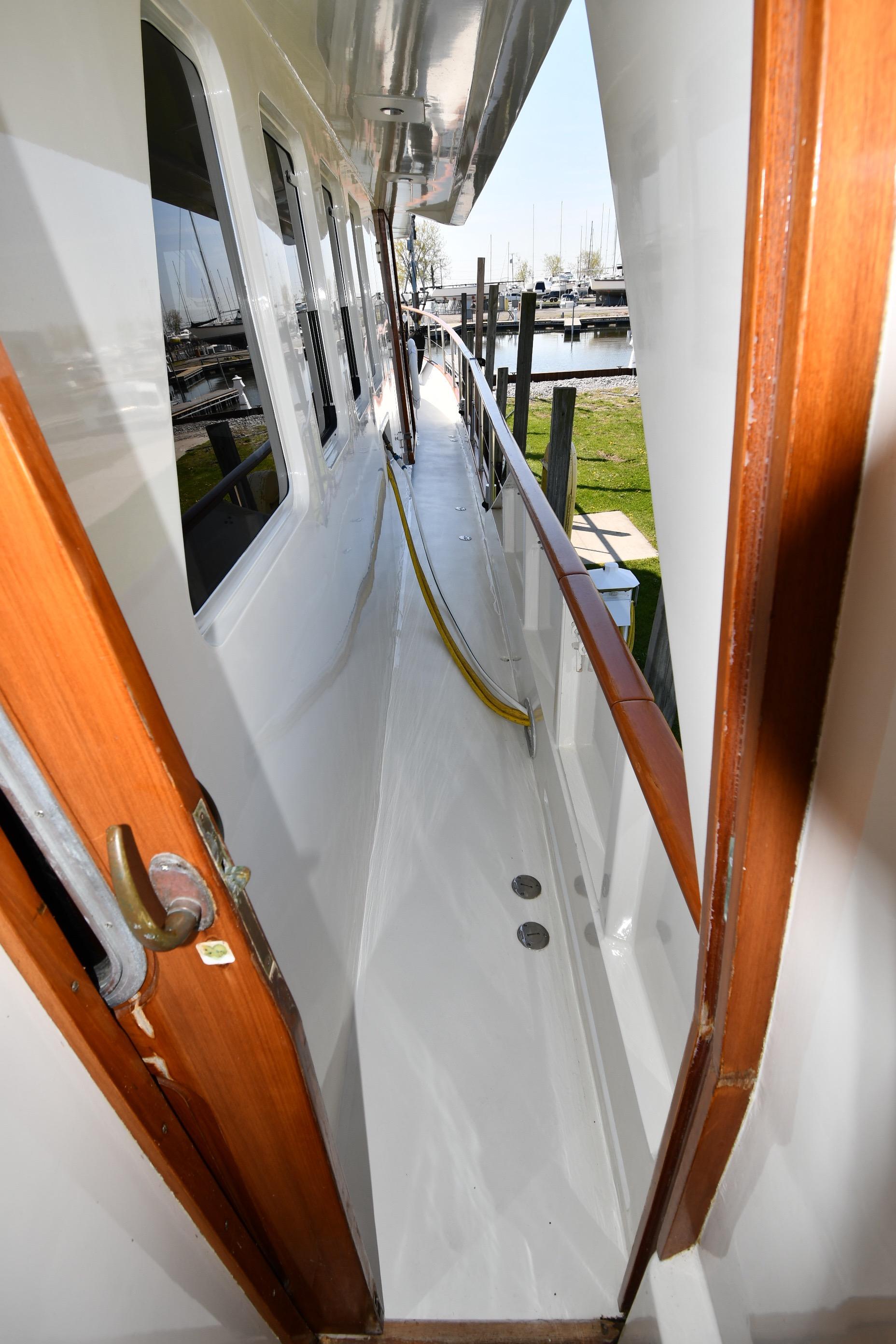 1986 Lowland 64 Pilot House Long Range Motor Yacht Motor Yachts for ...