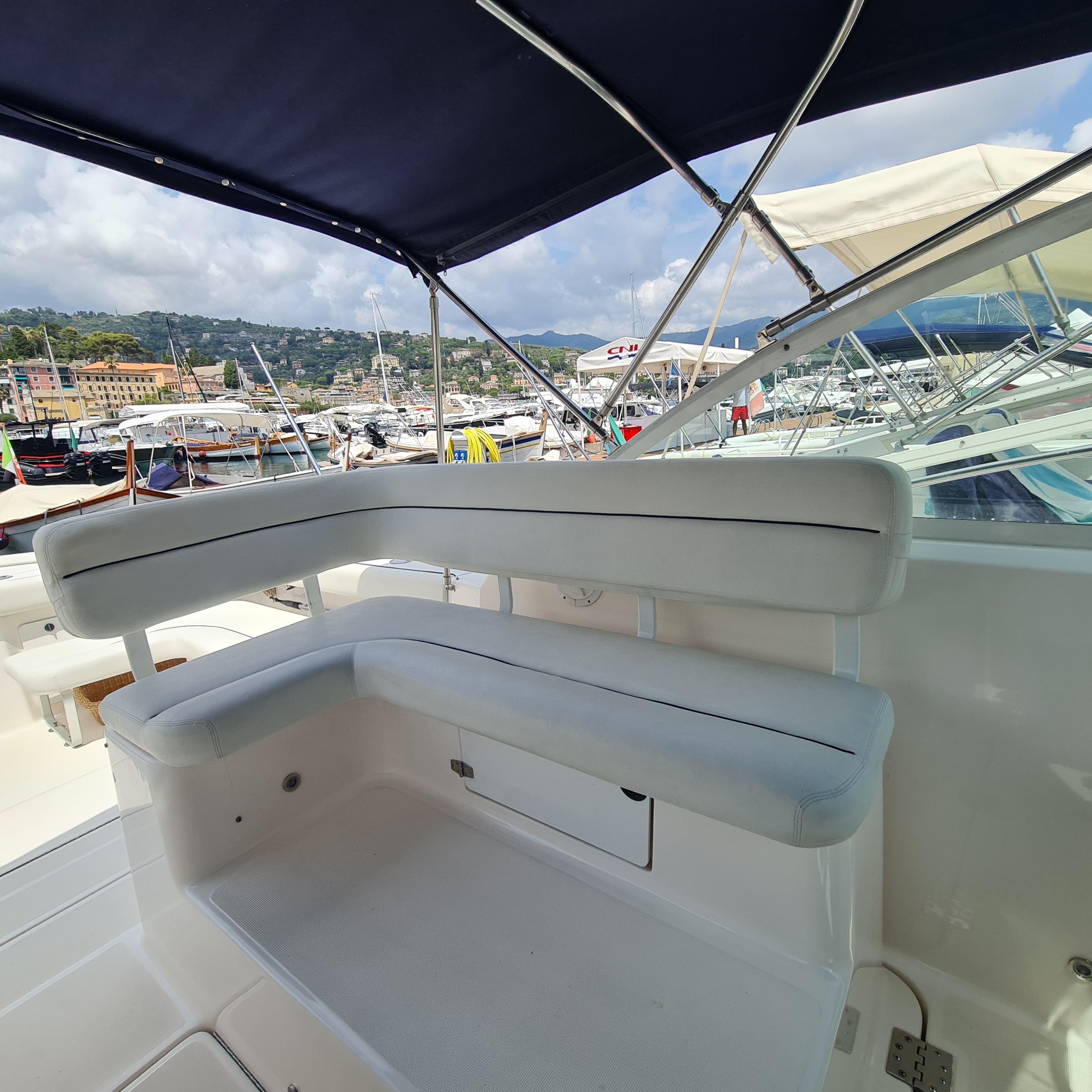 2006 Tiara Yachts 2900 Coronet Express Cruiser for sale - YachtWorld