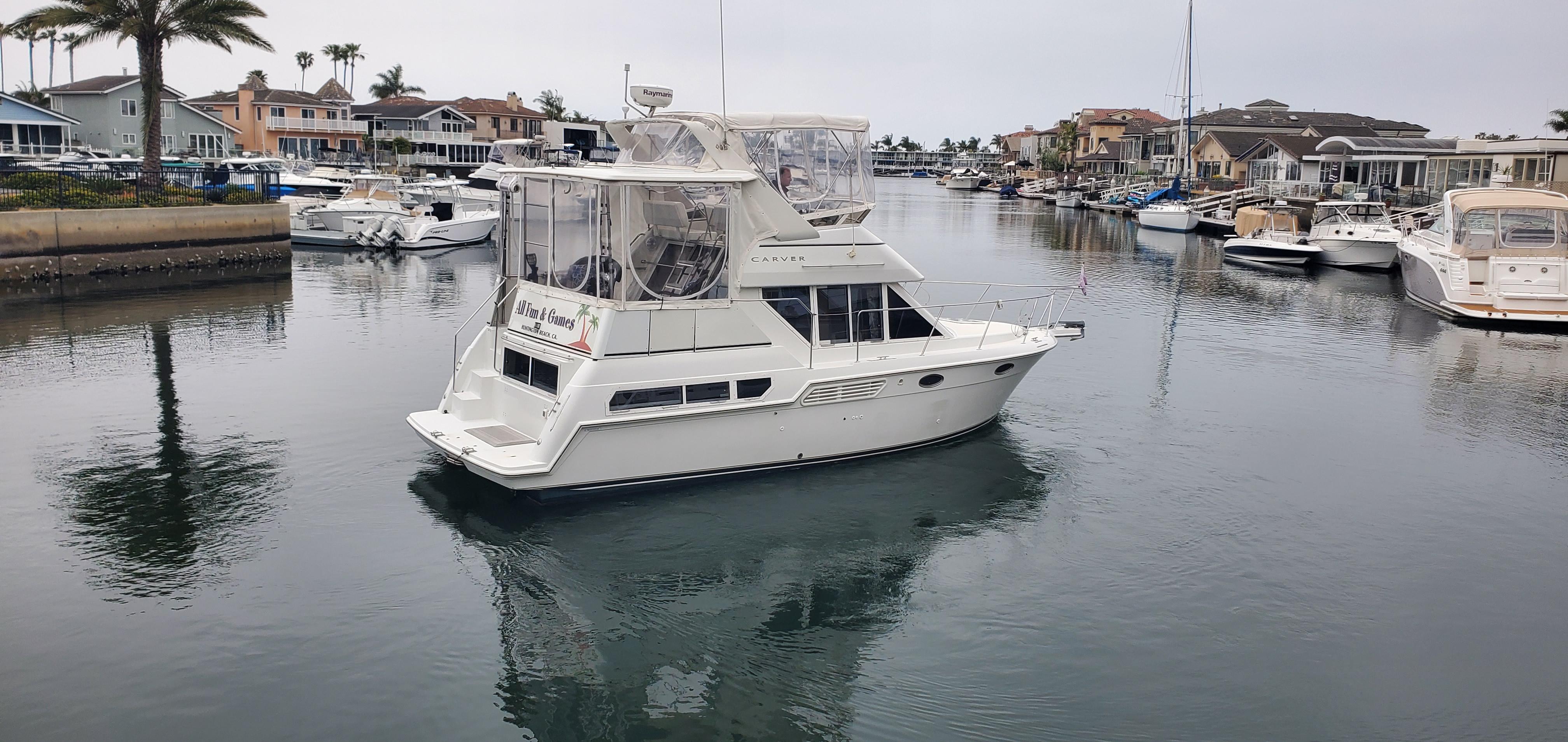 1997 Carver 325 Aft Cabin Motor Yacht Aft Cabin for sale - YachtWorld