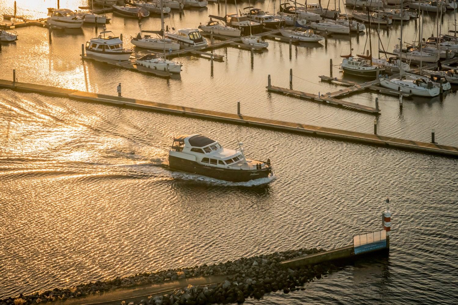 2018 Linssen Grand Sturdy 500 AC Variotop Cruiser for sale - YachtWorld