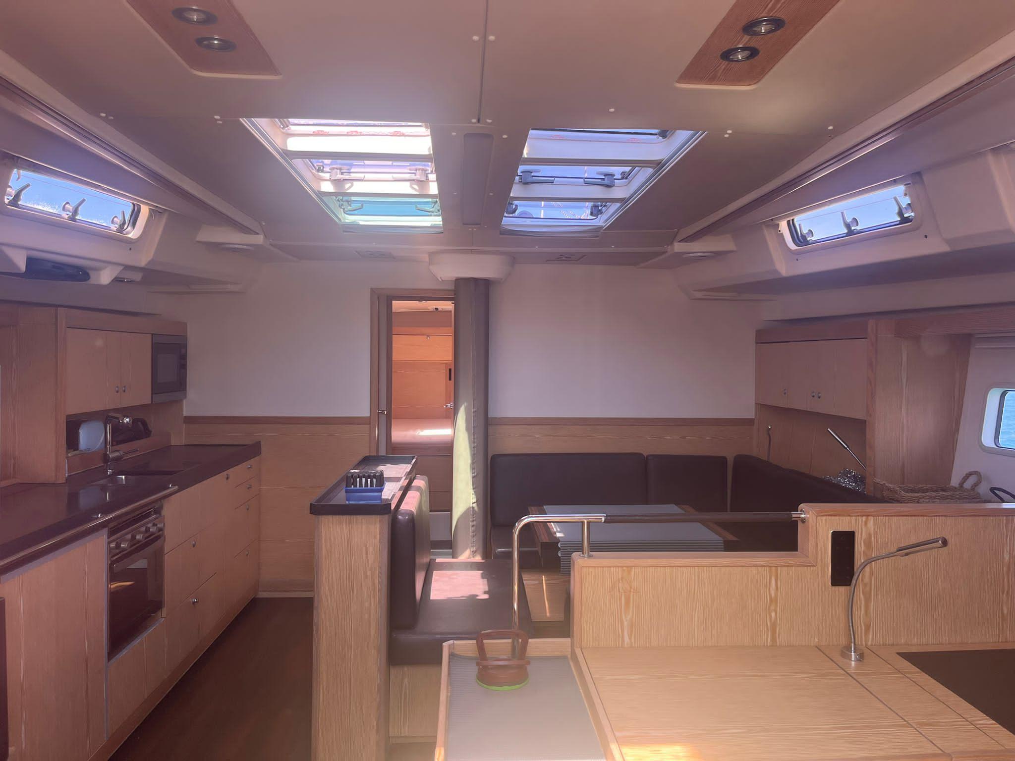 2013 Hanse 575 Cruiser for sale - YachtWorld