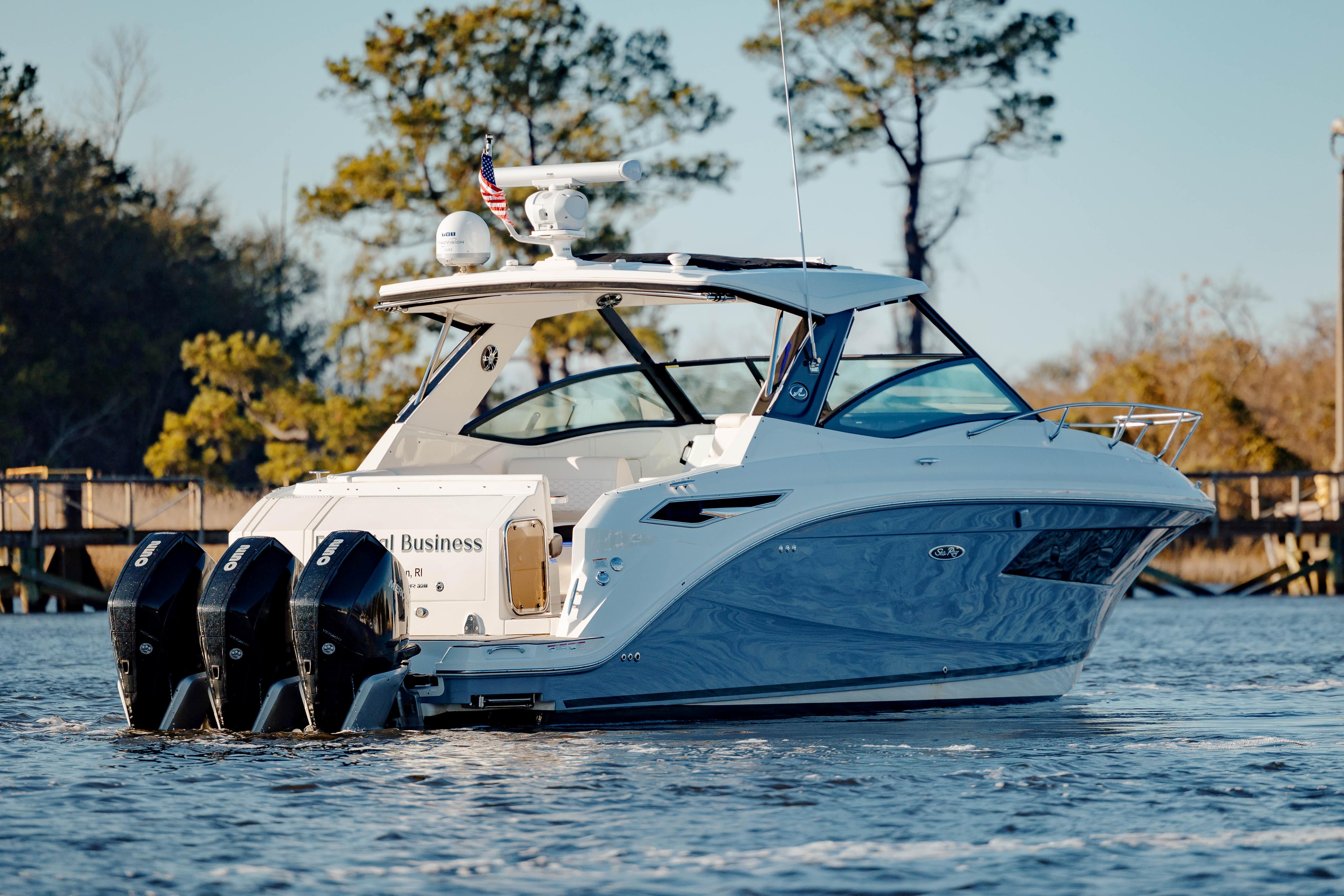 2019 Sea Ray 320 Sundancer OB Express Cruiser for sale - YachtWorld