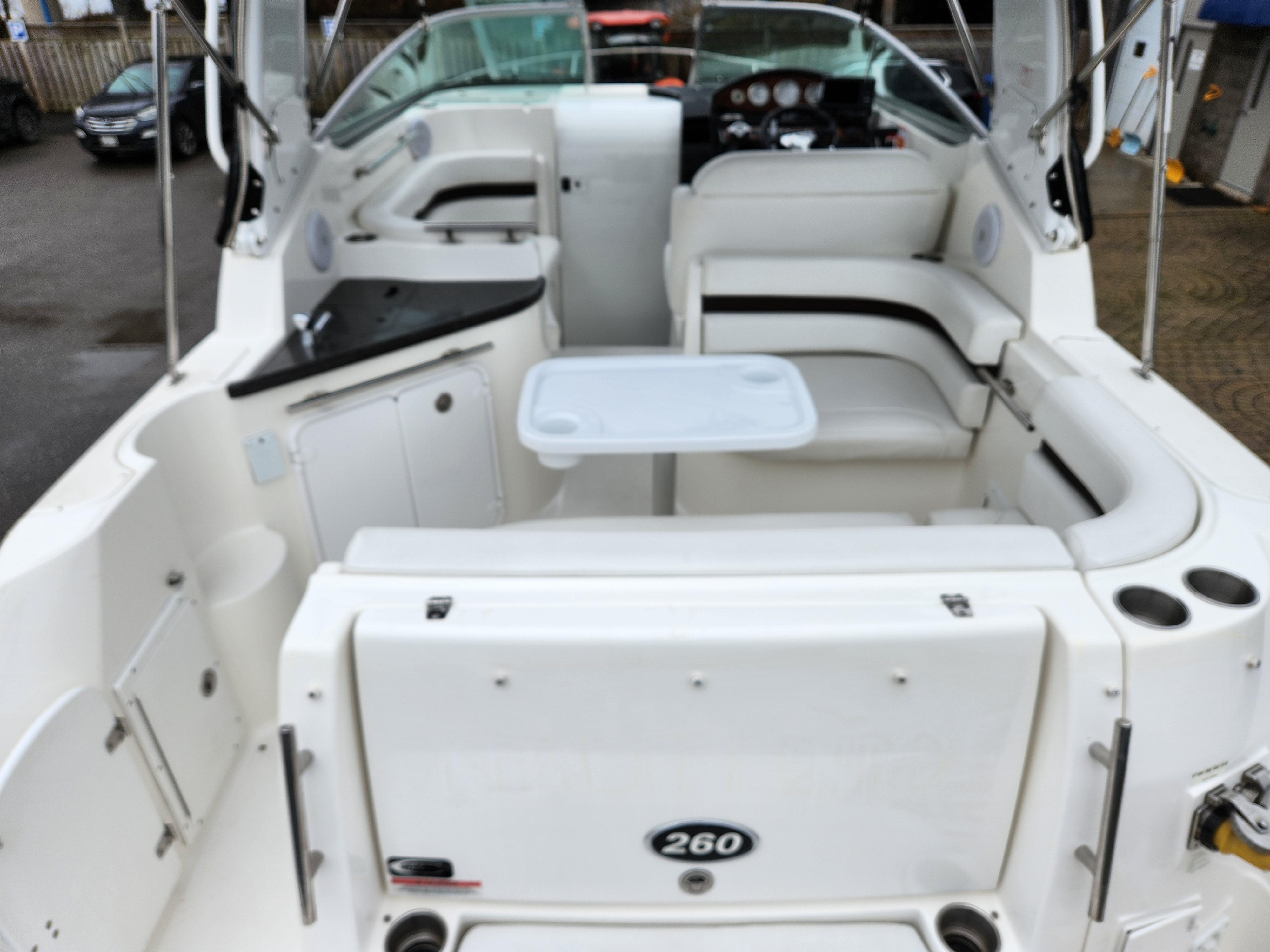 2013 Rinker 260 Express Cruiser Cruiser for sale - YachtWorld