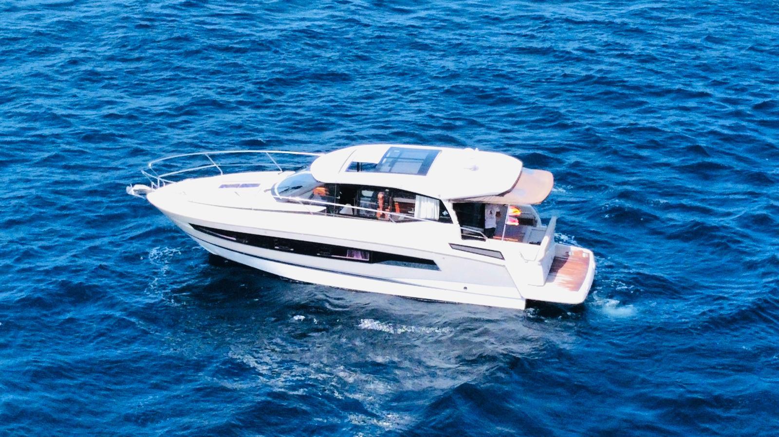 Used Jeanneau NC 37 in Islas Baleares - iNautia