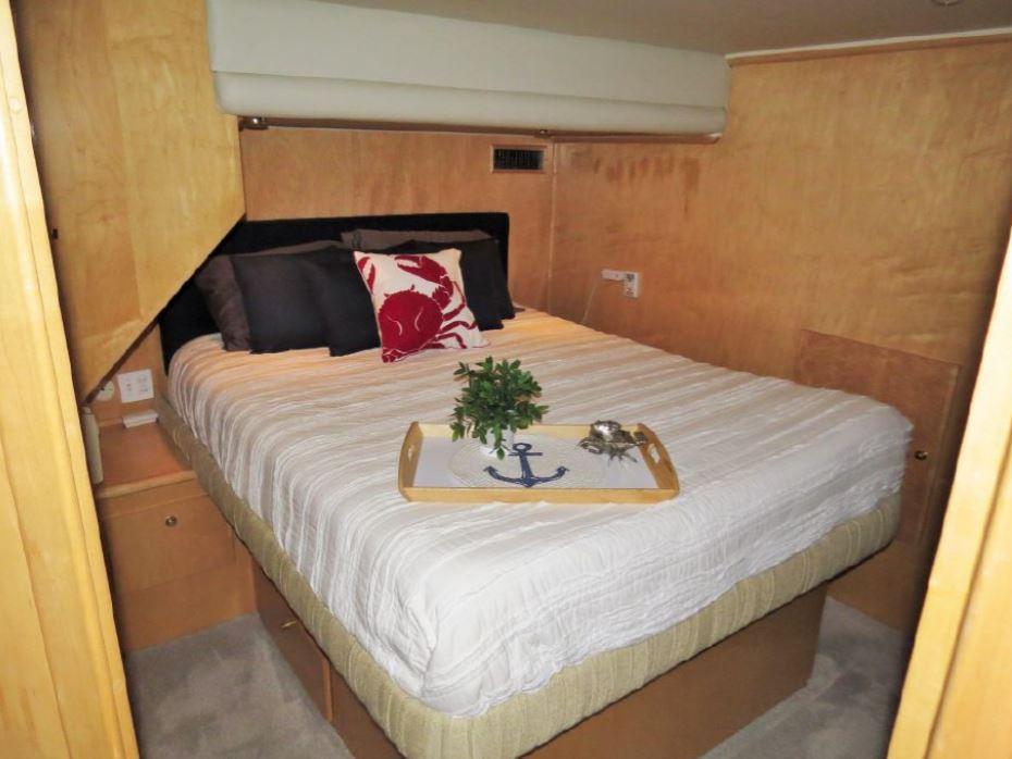 2000 Navigator 5300 Motor Yachts for sale - YachtWorld